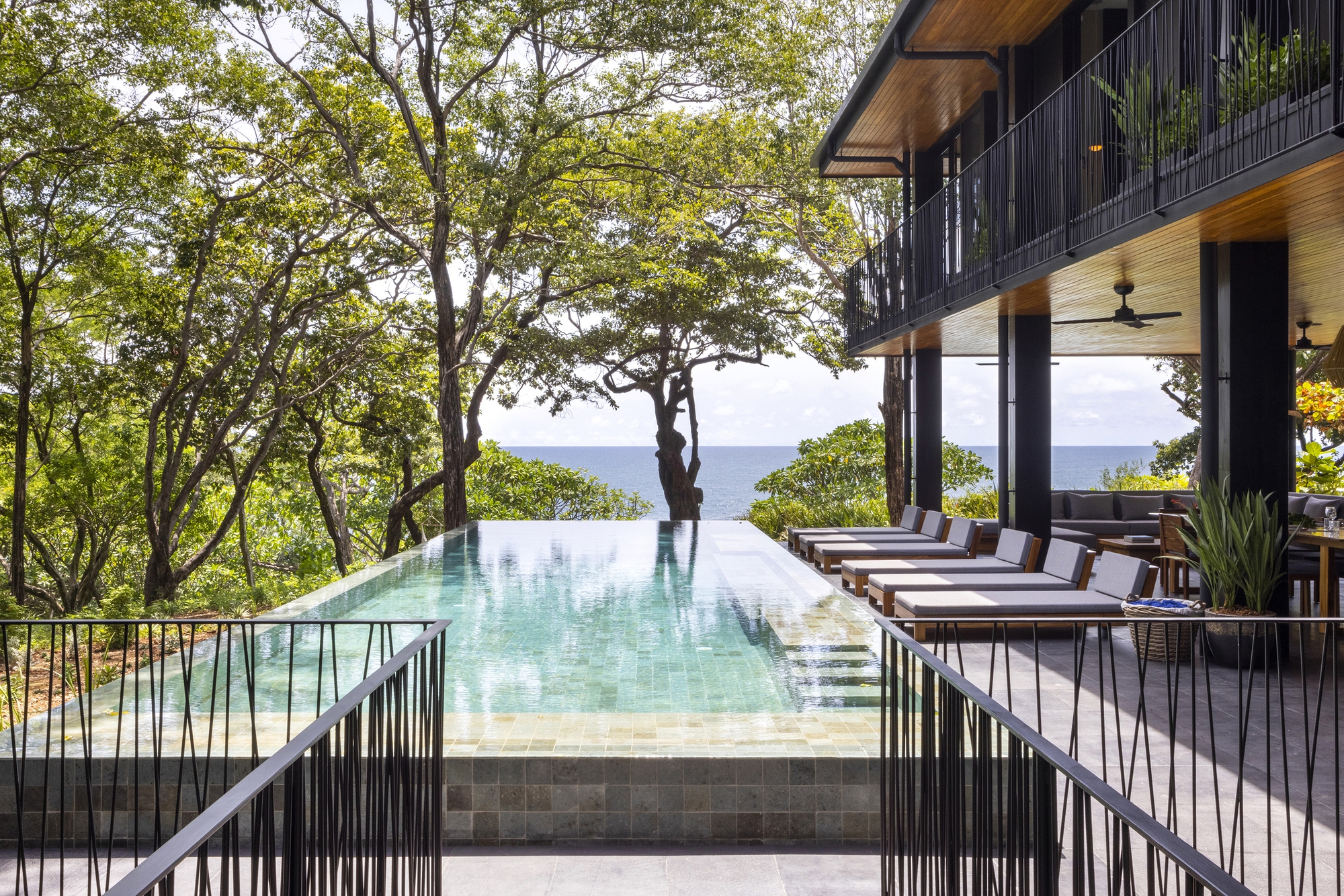 Gallery of Perla Negra House / Salagnac Arquitectos - 15