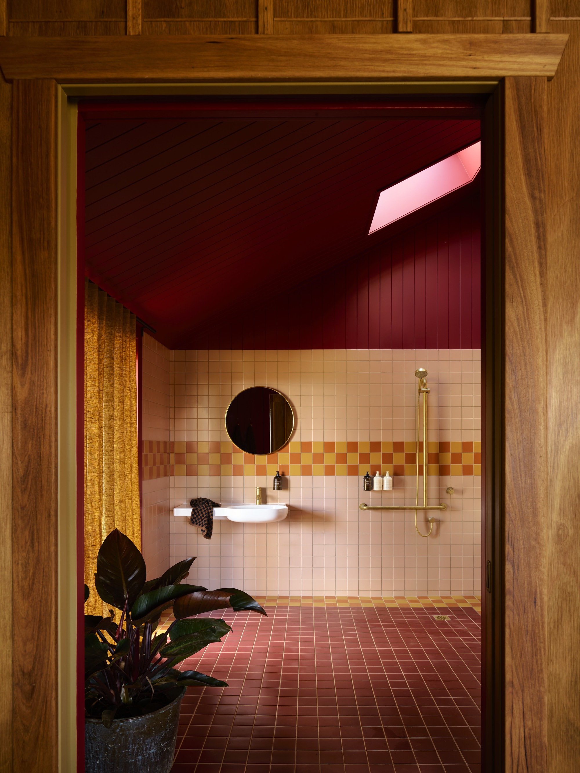 Gallery of Sun Ranch / Balanced Earth Architects - 18