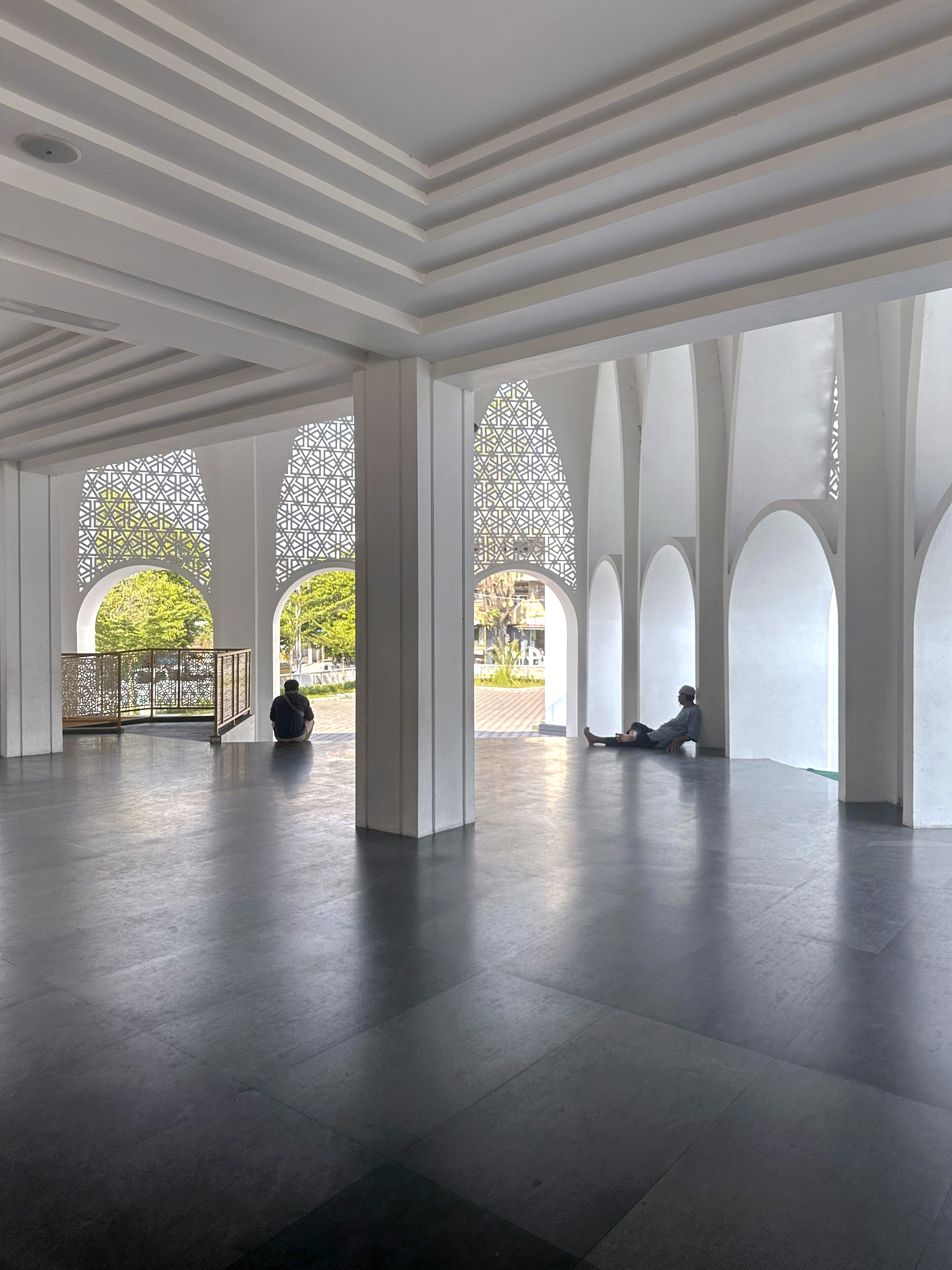 Gallery of Al-Muttaqin Grand Mosque / Andyrahman Architect - 3