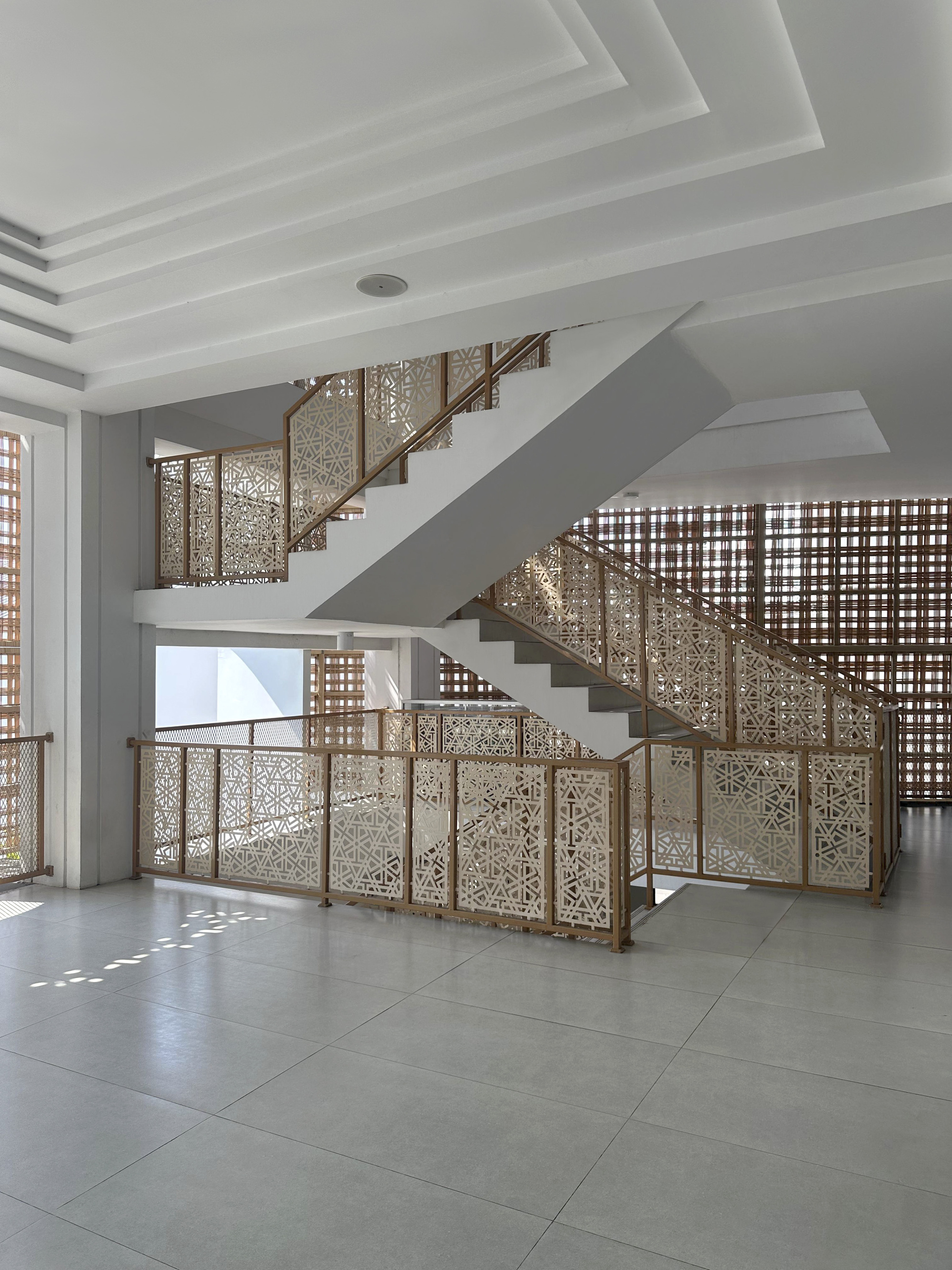 Gallery of Al-Muttaqin Grand Mosque / Andyrahman Architect - 15