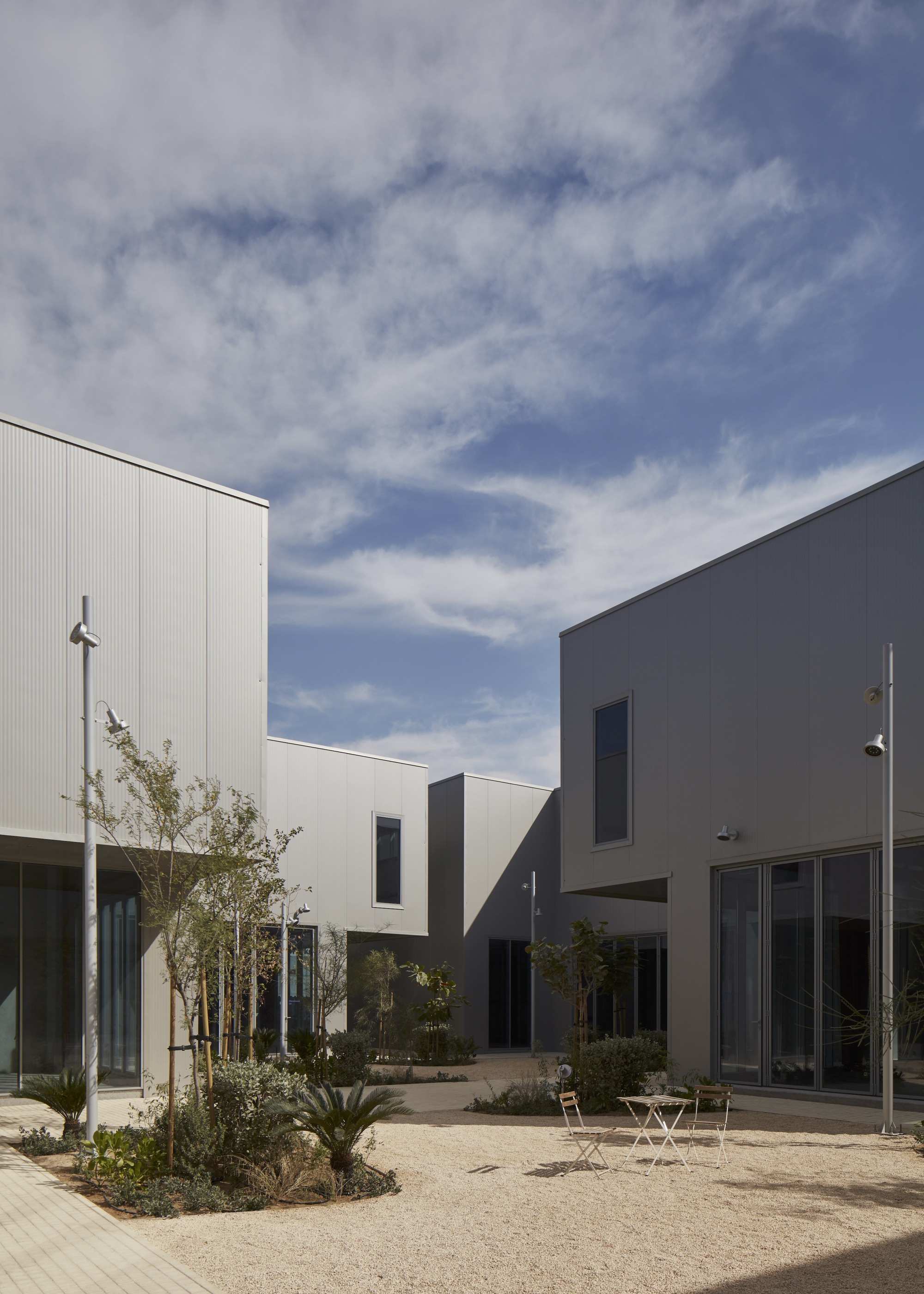 Gallery of CMPLX Commercial Space / BONE - 5