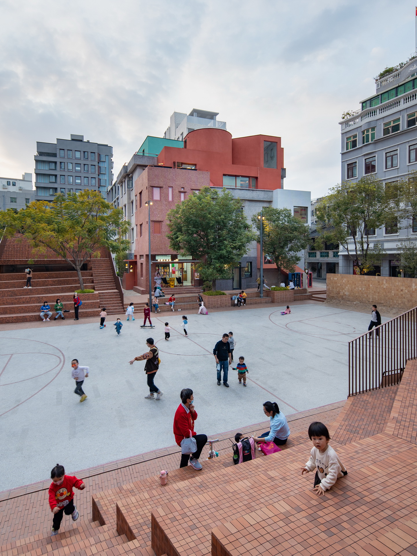 Galeria de Edifício de Uso Misto Nantou / URBANUS - 14