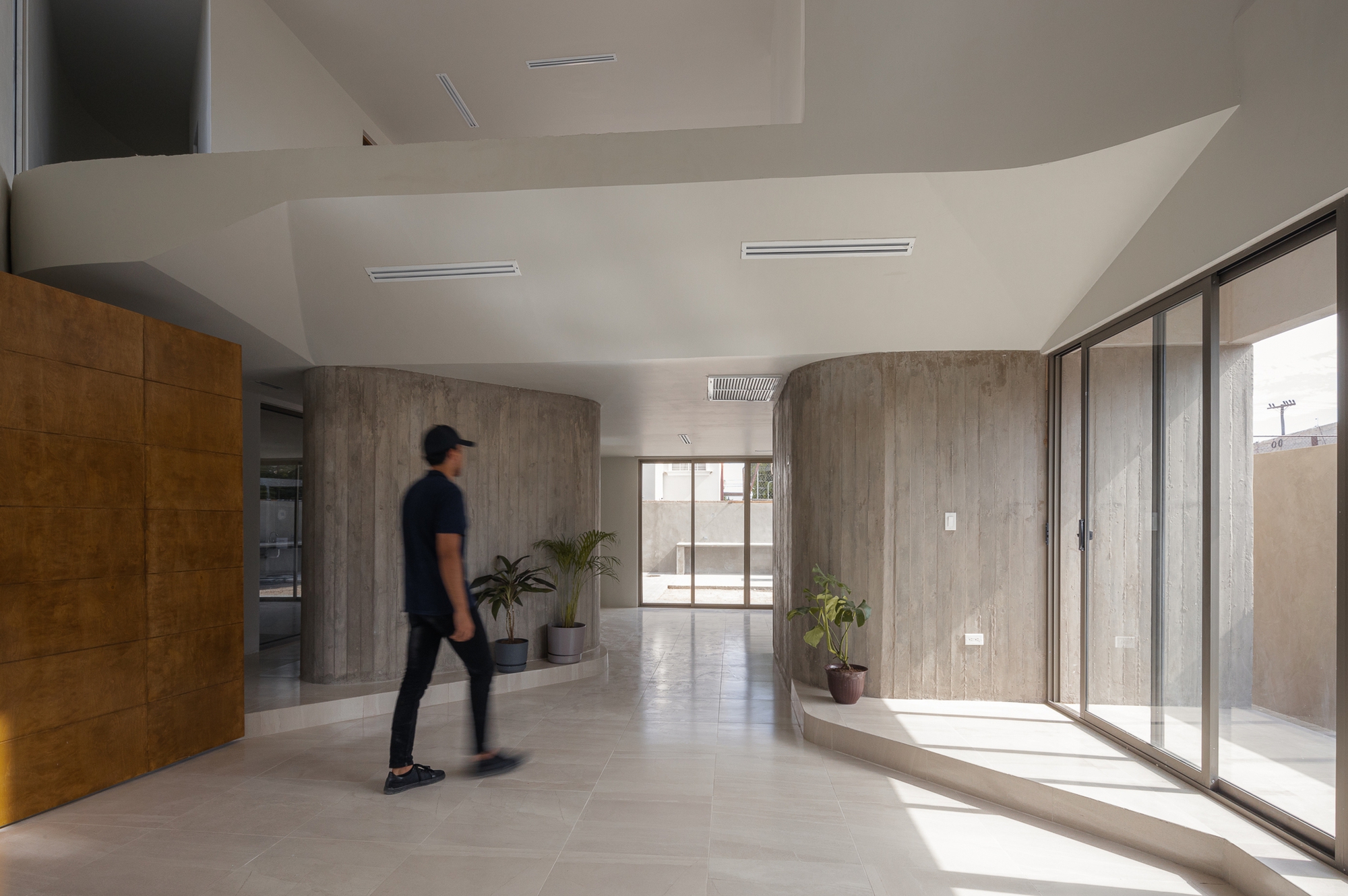 Galeria de Casa Rodríguez / Veintedoce Arquitectura - 12