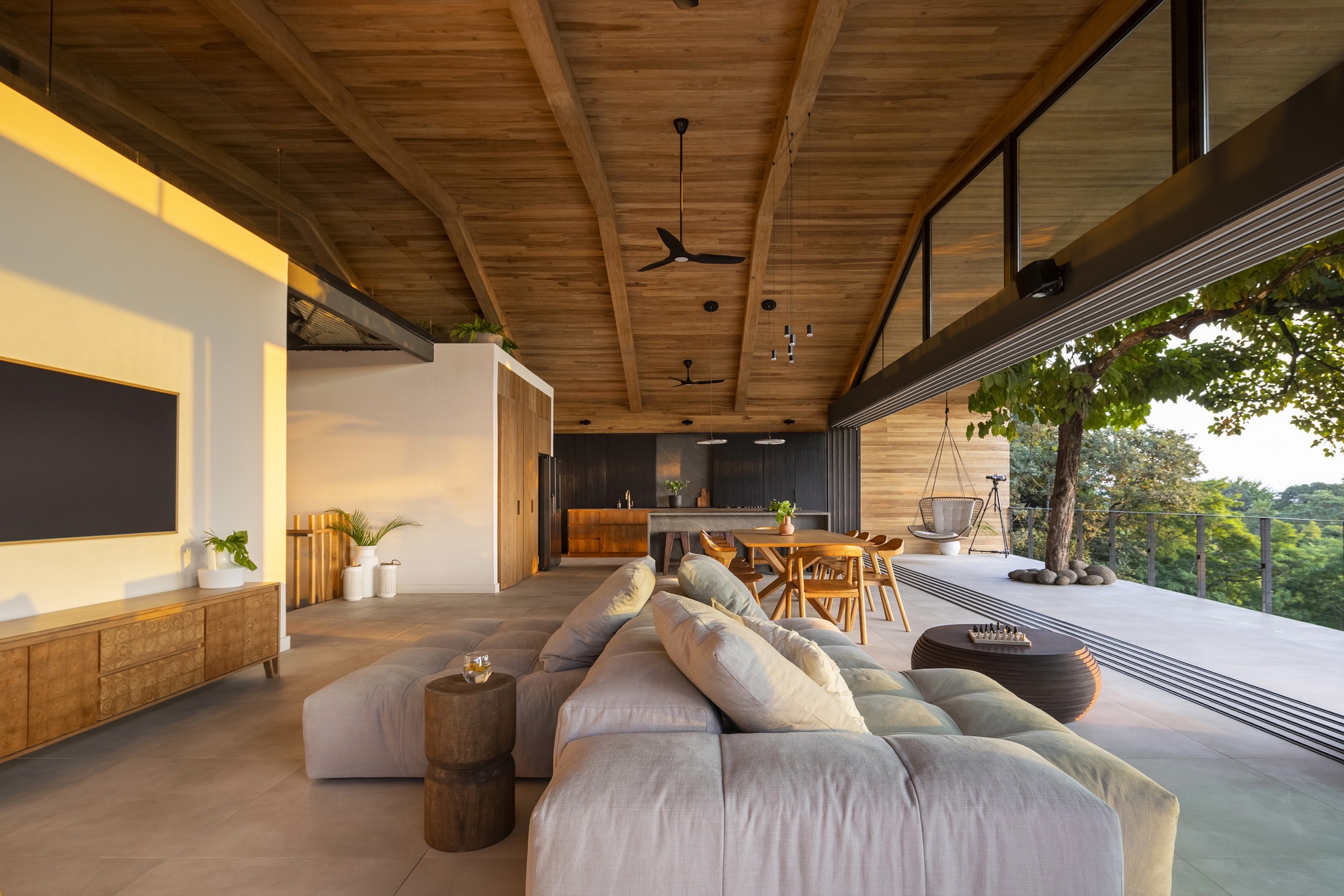 Gallery of Makai Villas / Studio Saxe - 40