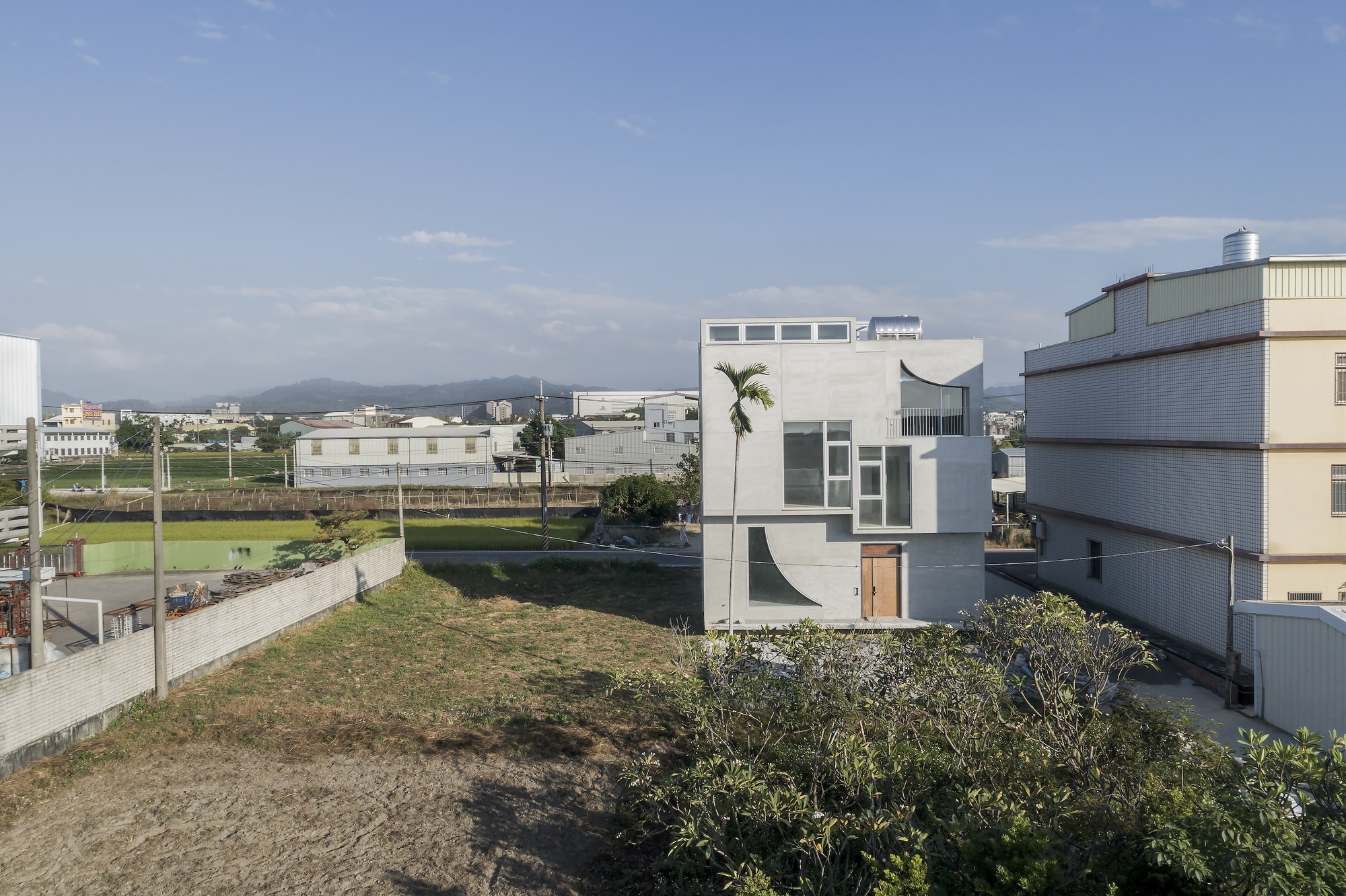Gallery of 13/4 Farm House / Very Studio︱Che Wang Architects - 12