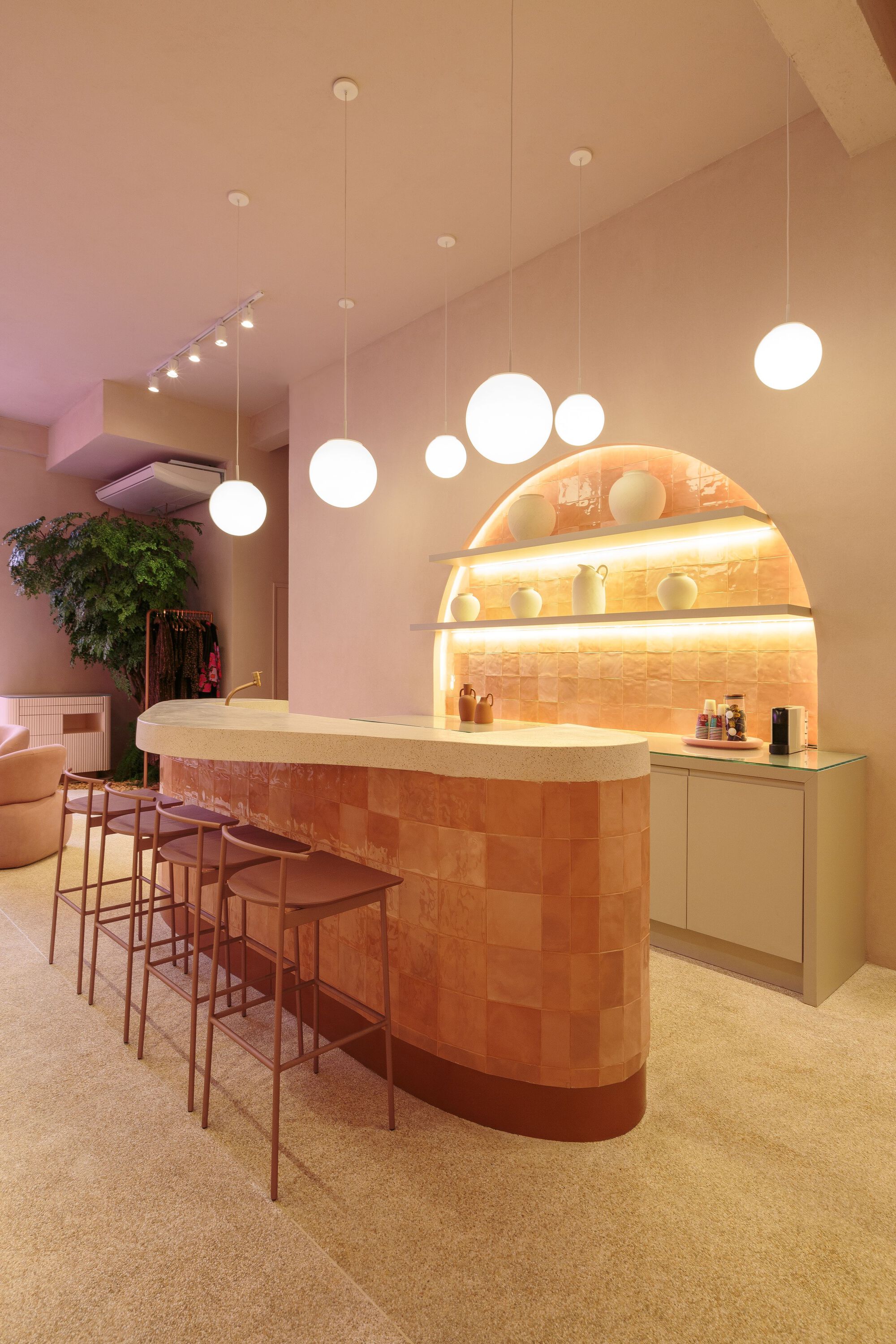 Galeria de Loja Dress To Moema / Manga Rosa Arquitetura - 14