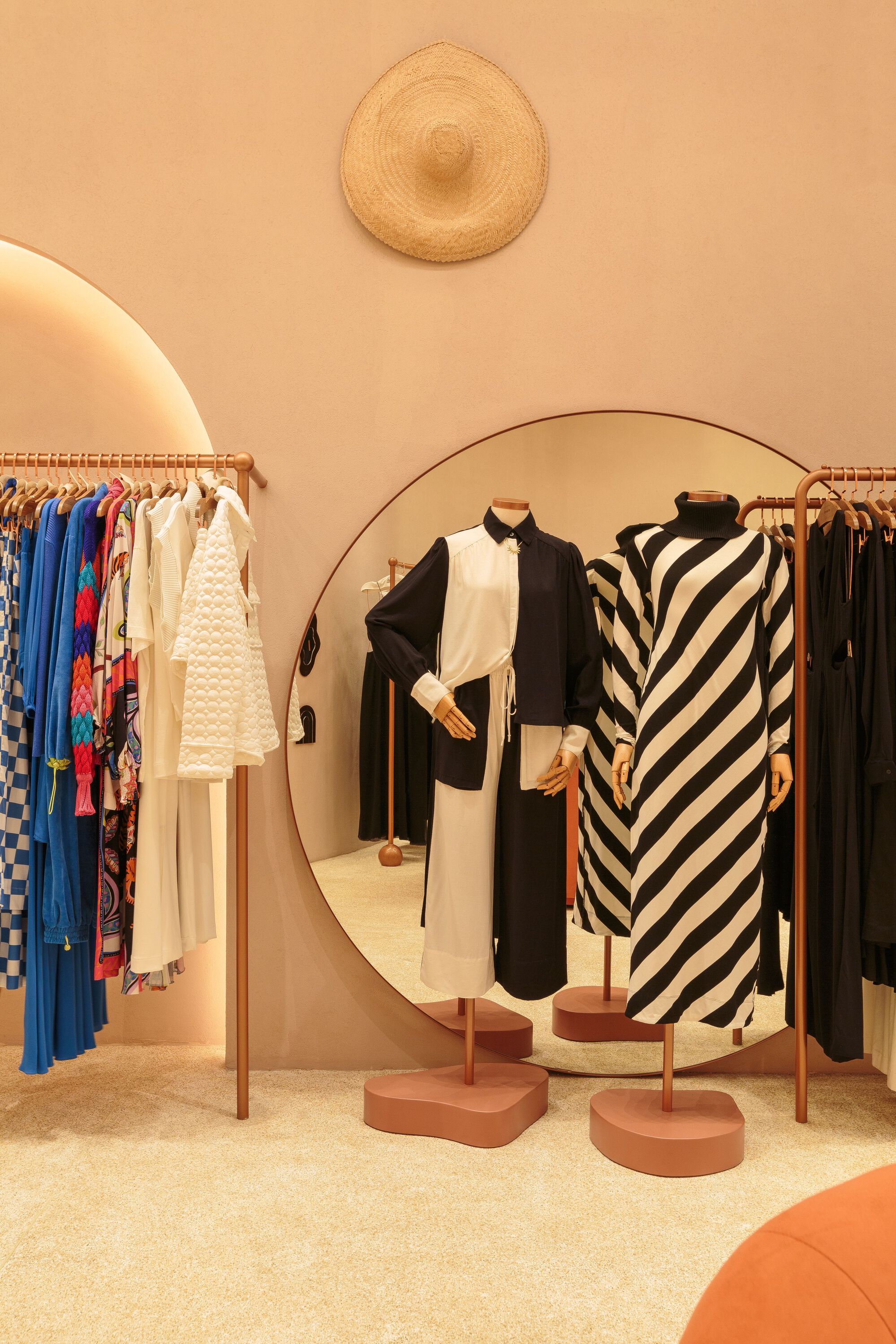 Galeria de Loja Dress To Moema / Manga Rosa Arquitetura - 13