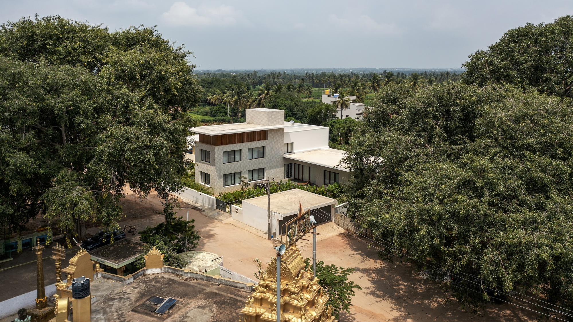 Gallery of The Modern Pastoral House / Sudaiva Studio - 16