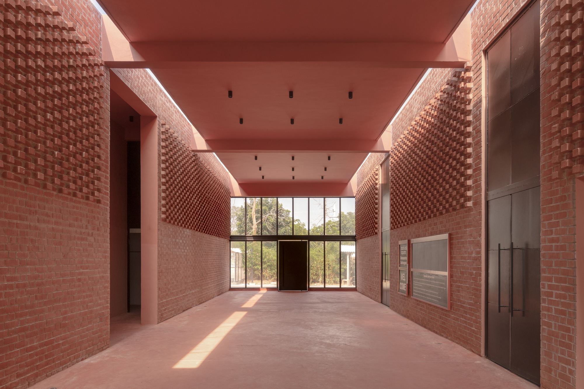 Gallery of Dr.Vishnuvardhan Memorial Complex / M9 Design Studio - 13