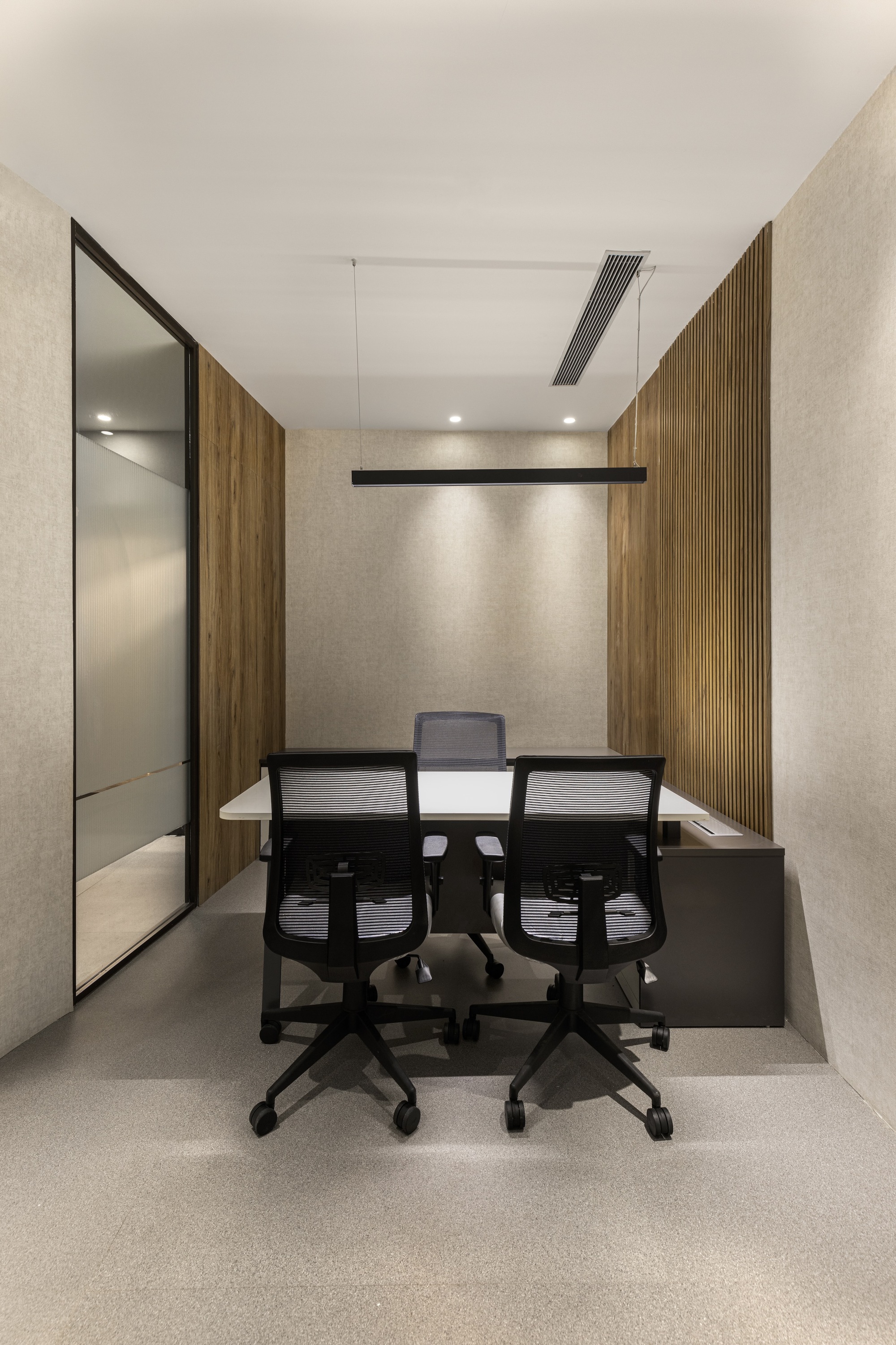 Gallery of Vornoid Offices / Studio Ardete - 8