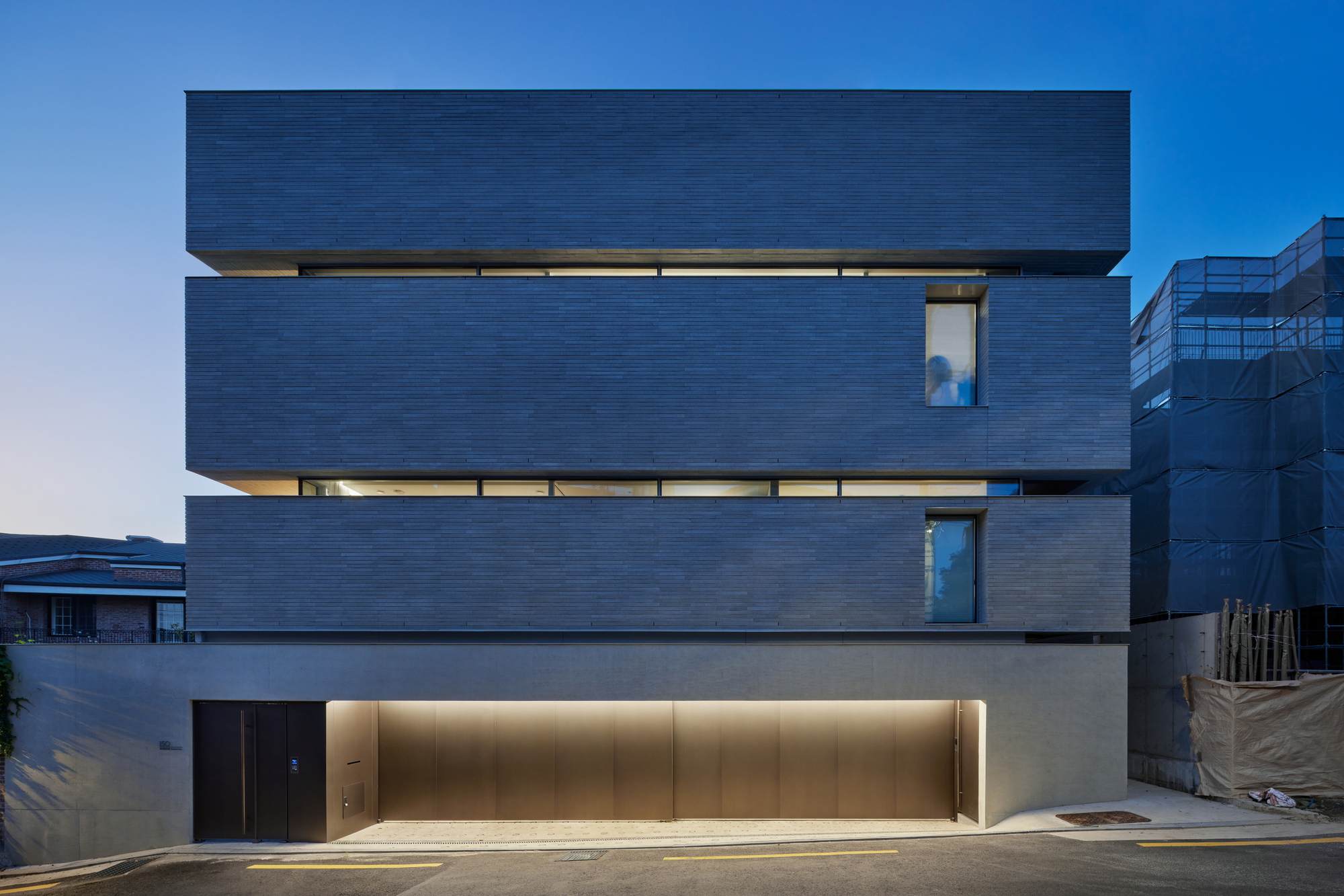 Gallery of Rift House / LJL Architects - 6