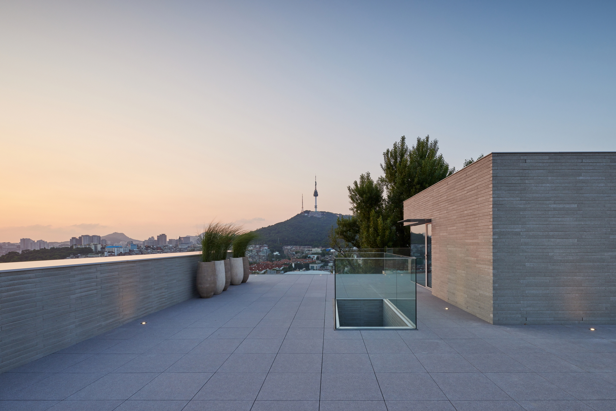 Gallery of Rift House / LJL Architects - 12