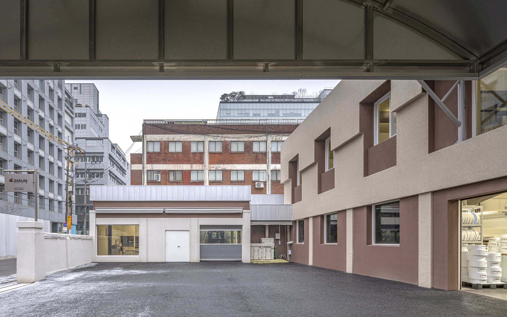Gallery of Pad(dock) Factory and Office Renovation / one-aftr - 6