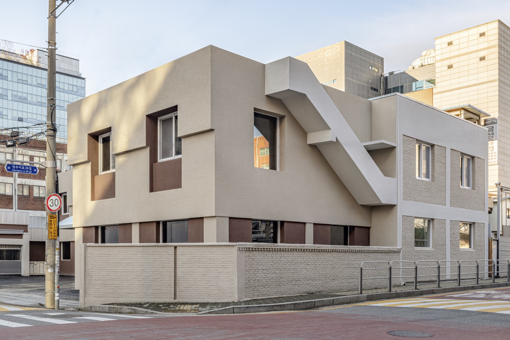 Gallery of Pad(dock) Factory and Office Renovation / one-aftr - 2