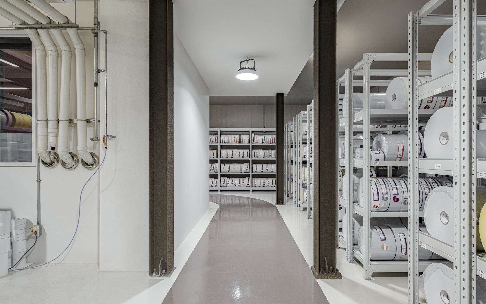 Gallery of Pad(dock) Factory and Office Renovation / one-aftr - 15