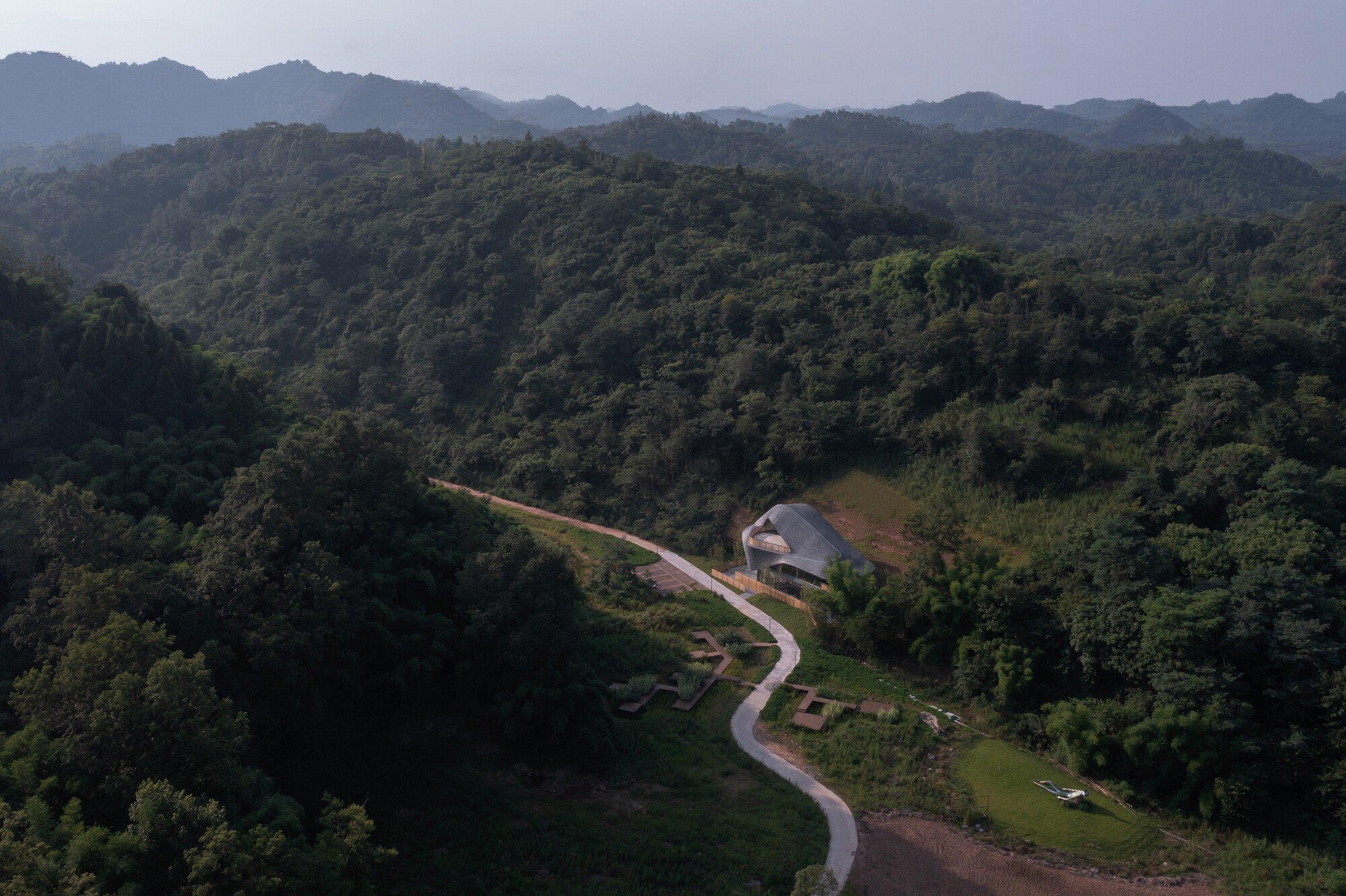 Gallery of Linpan Cloud Eye: Chengdu Dayi Rural Neighborhood Center ...