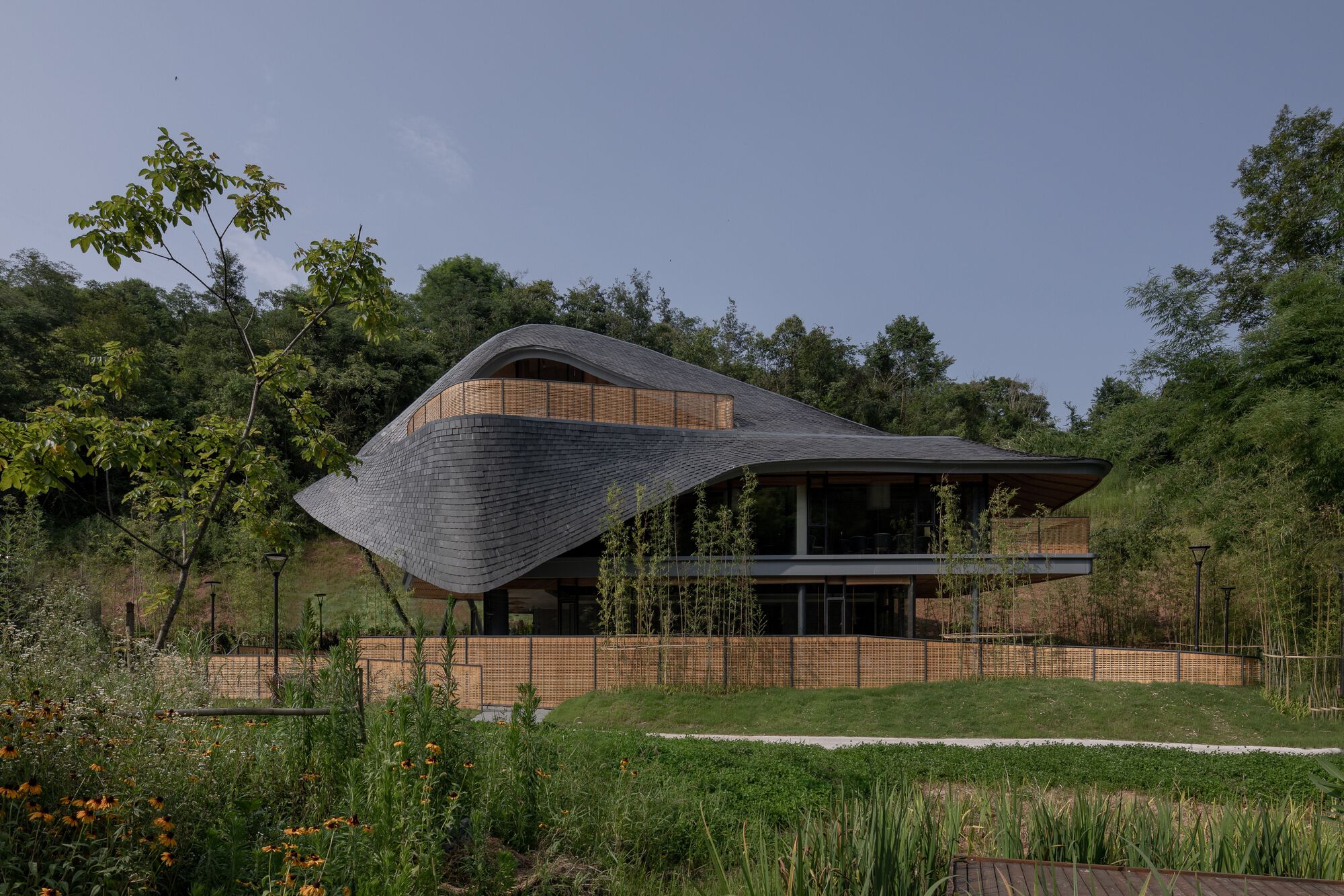 Gallery of Linpan Cloud Eye: Chengdu Dayi Rural Neighborhood Center ...