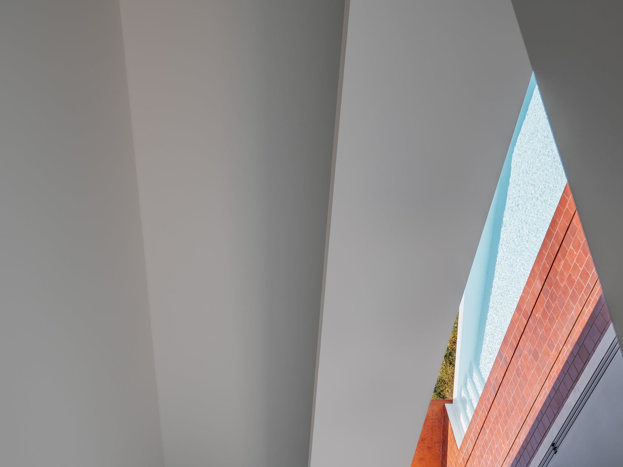 Gallery of Valley House / Volume Architecture Lisbon Studio - 16