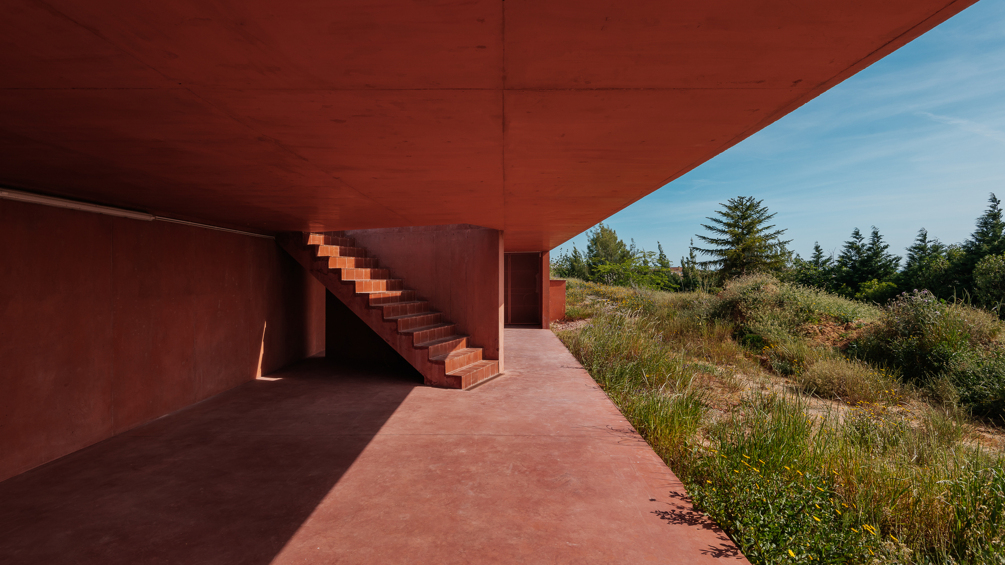 Gallery of Valley House / Volume Architecture Lisbon Studio - 2