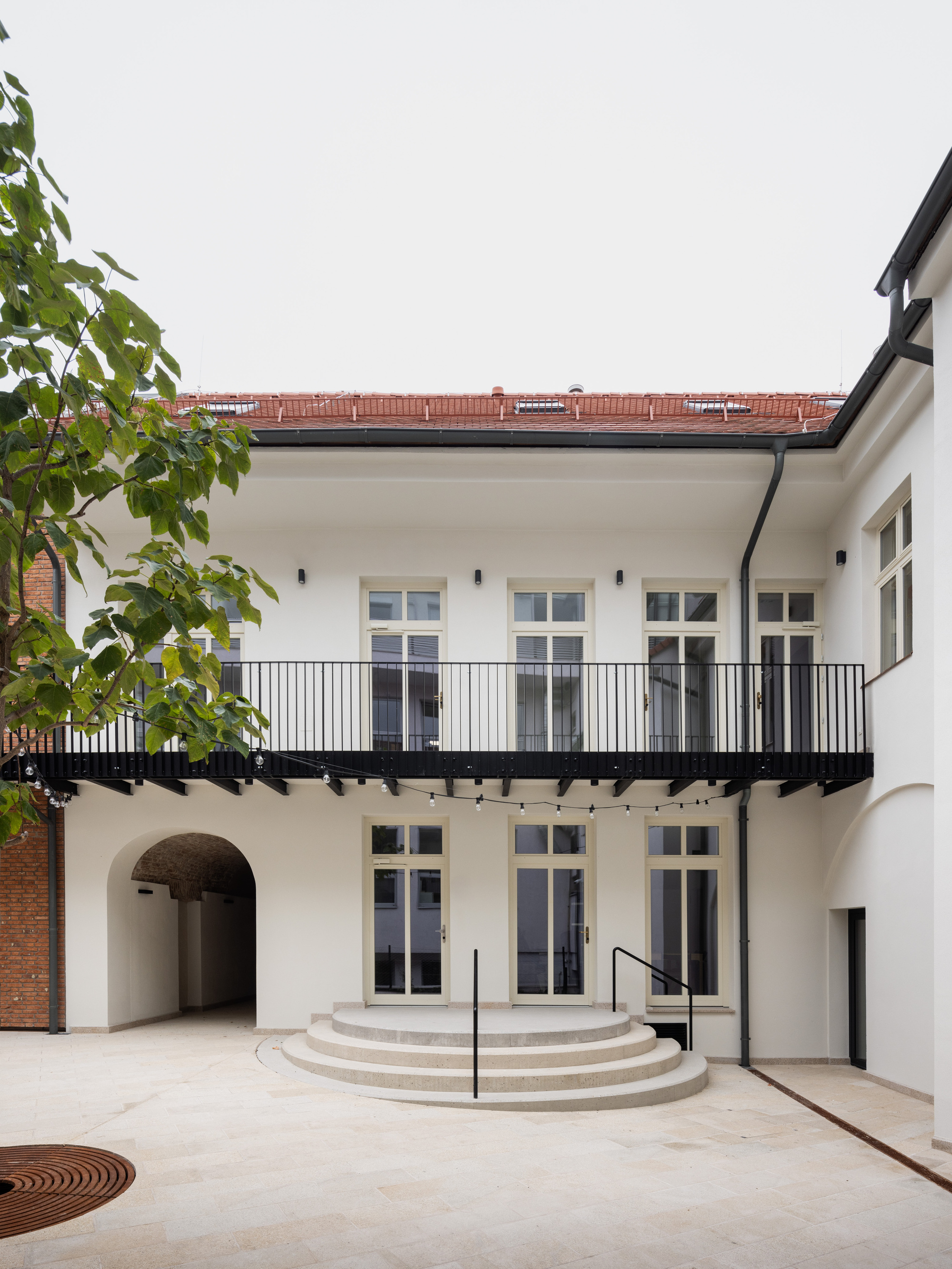 Gallery of Ateliers Nadvorie / Sadovsky & Architects - 21