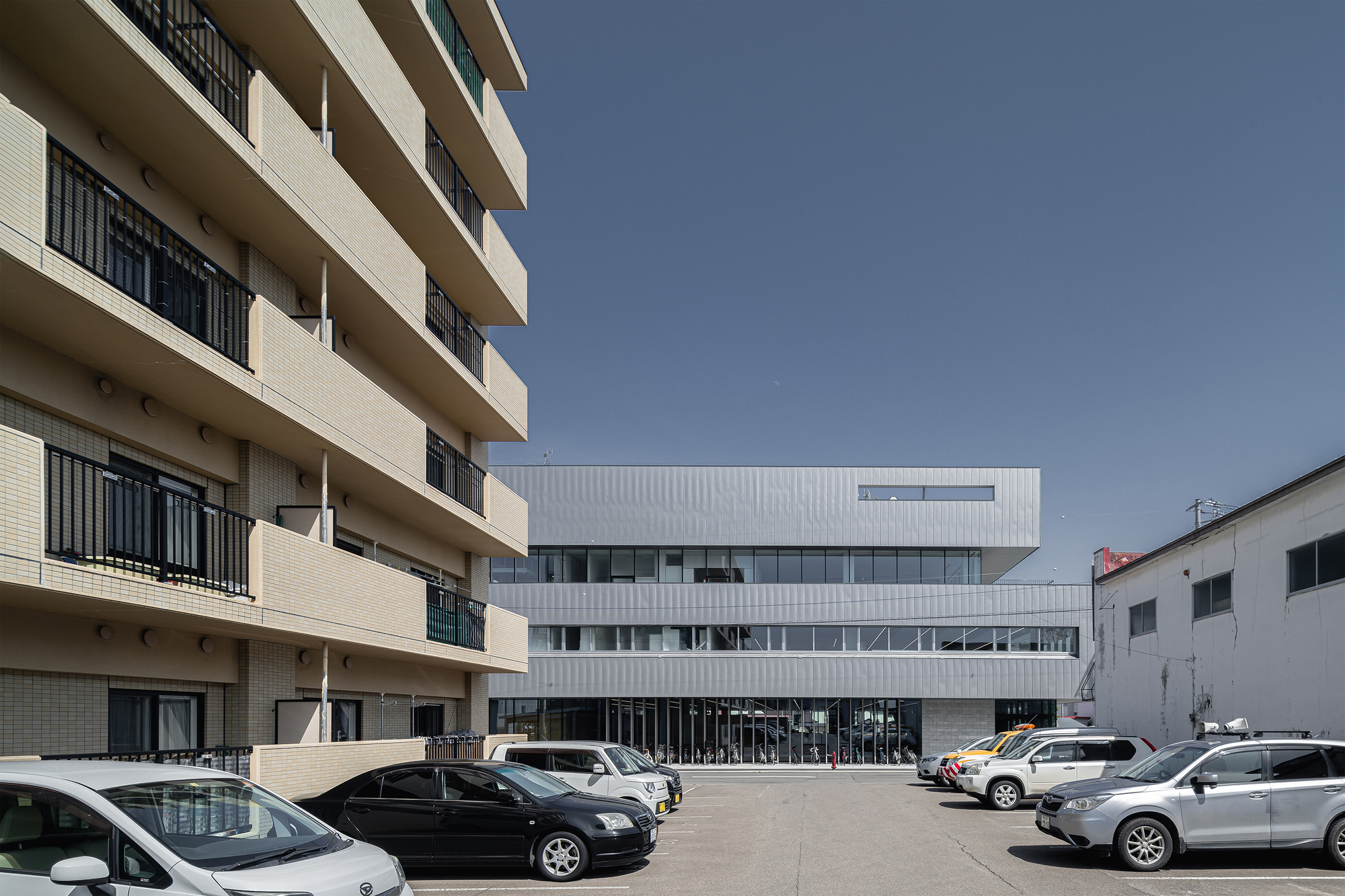 Gallery of Memuro Town Hall / Atelier BNK + Sozo Sekkeisha - 5