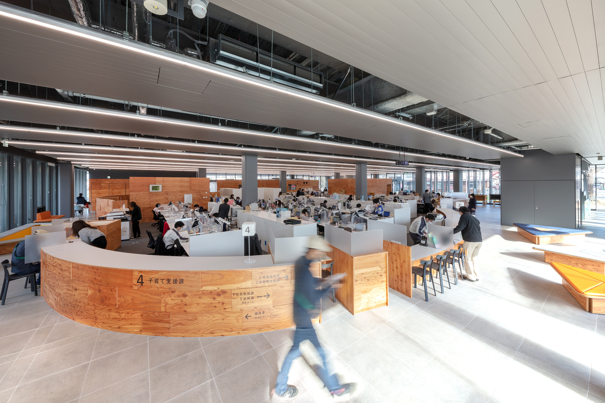 Gallery of Memuro Town Hall / Atelier BNK + Sozo Sekkeisha - 9