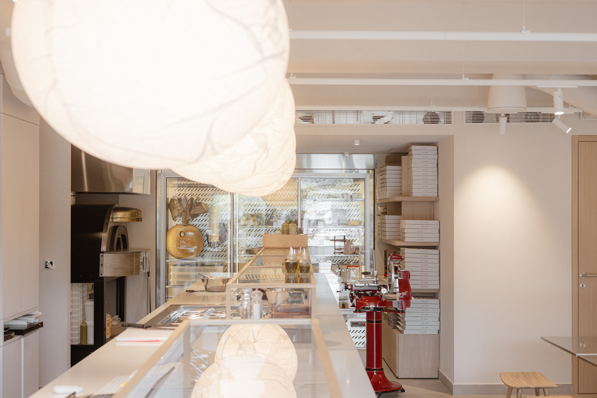 Gallery of Restaurant MIG / Studio Fluid - 9