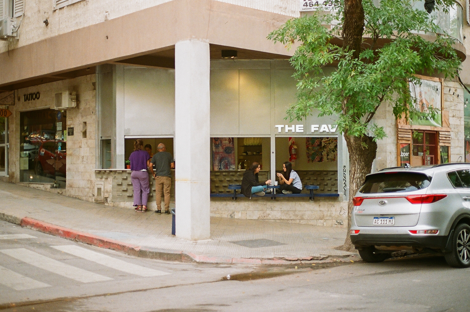 Gallery of THE FAV Café / Rare Studio Experimental - 9