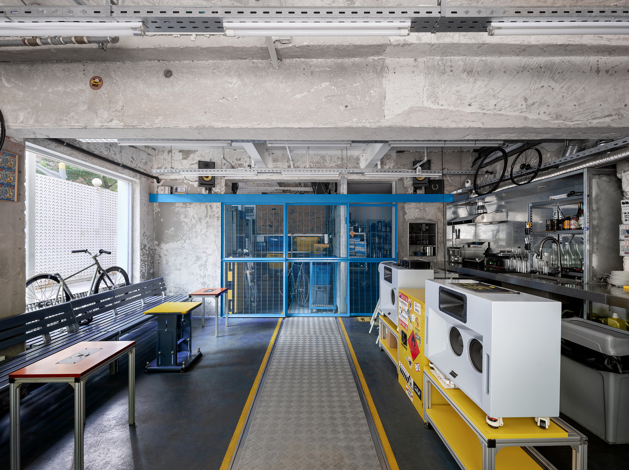 Gallery of Spoke Beverage Room / OFFICE COASTLINE - 7