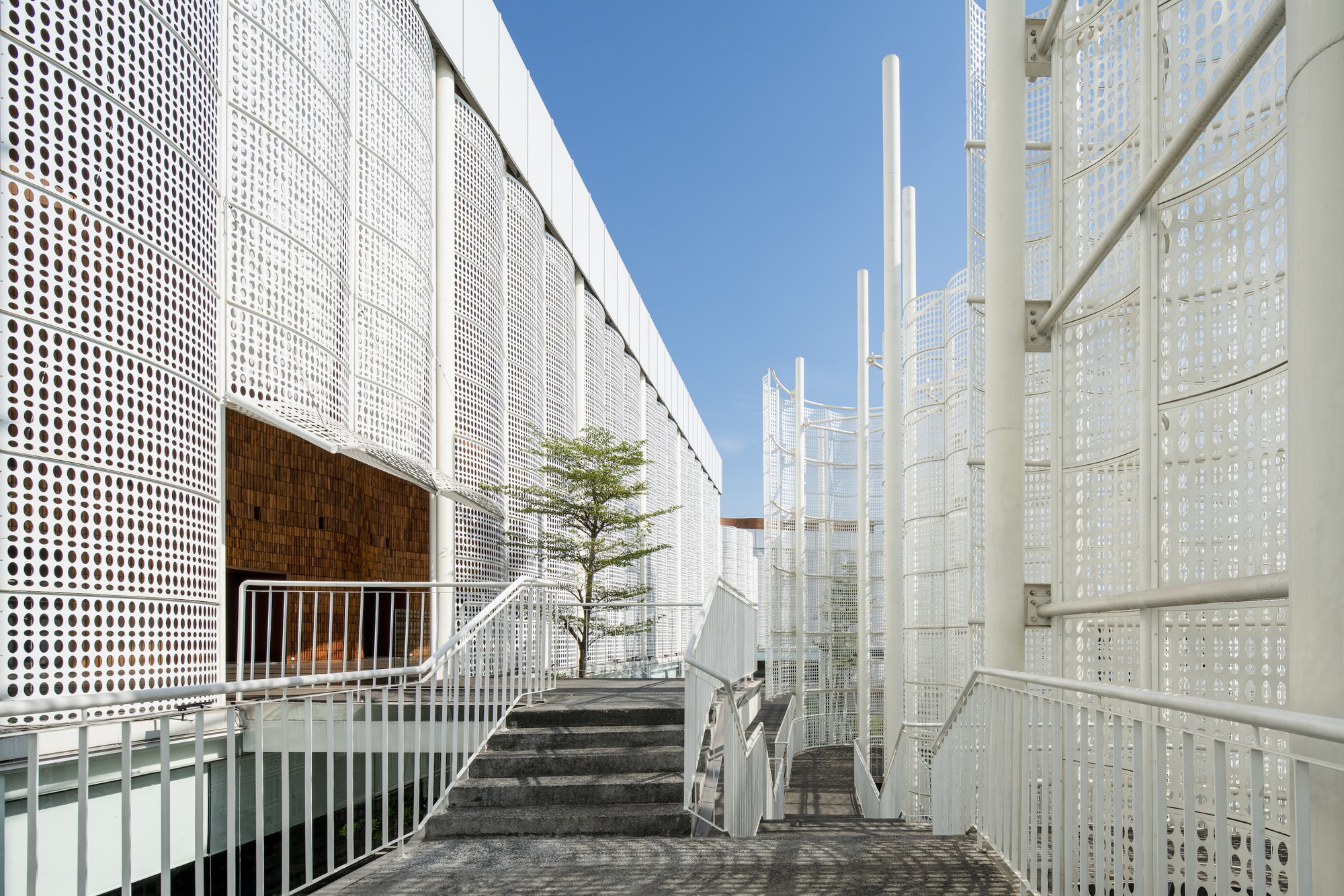 Gallery of The Veil Convention Center / me+ architect + Atelier tho.A - 10