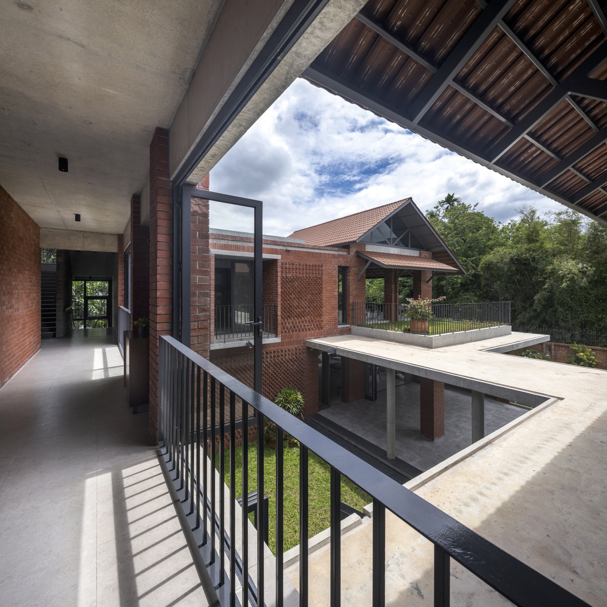 Gallery of Maayer Anchol Residence / INDESOL architects + Neoformation ...