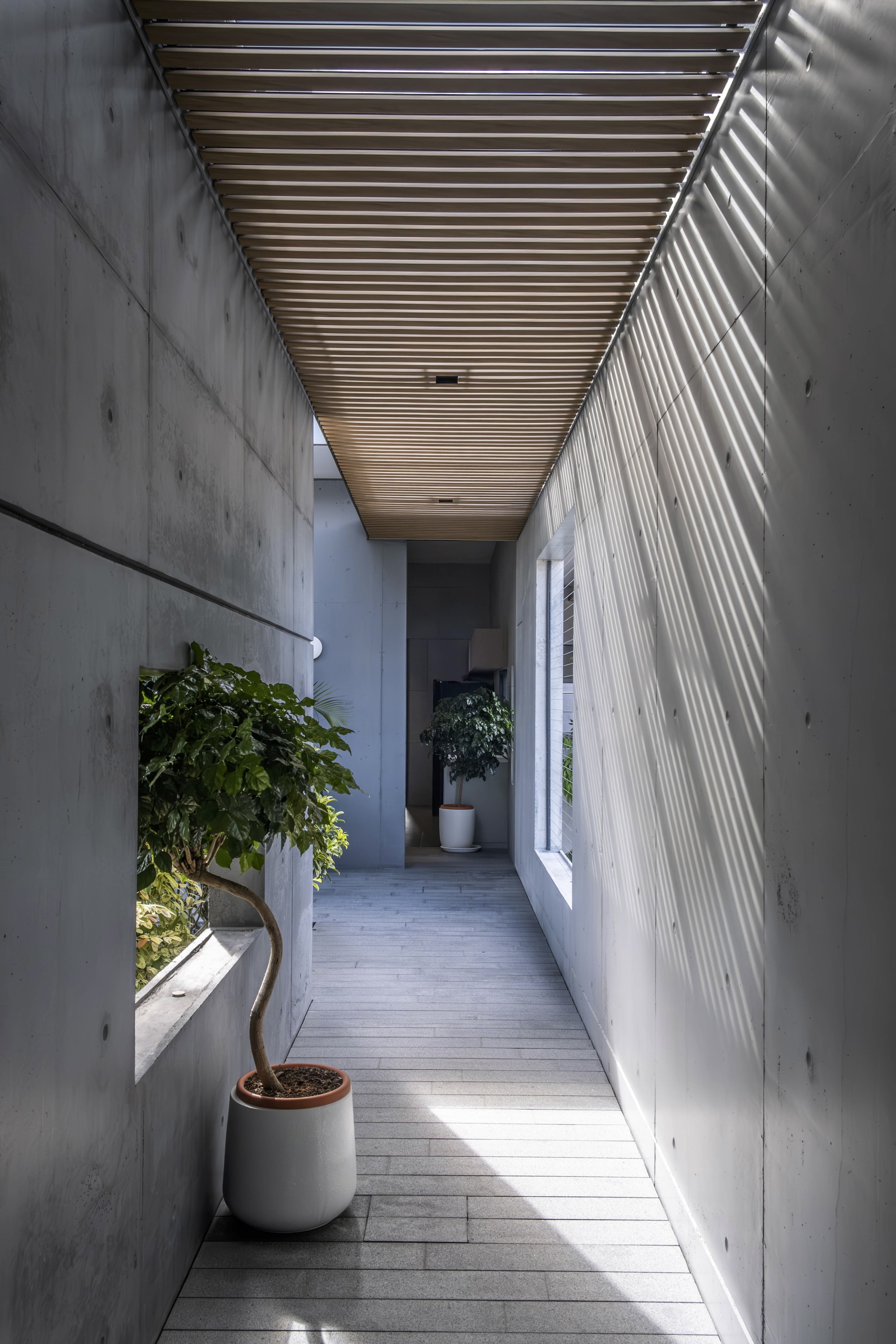 Gallery of Borderless House / FORMZERO - 12