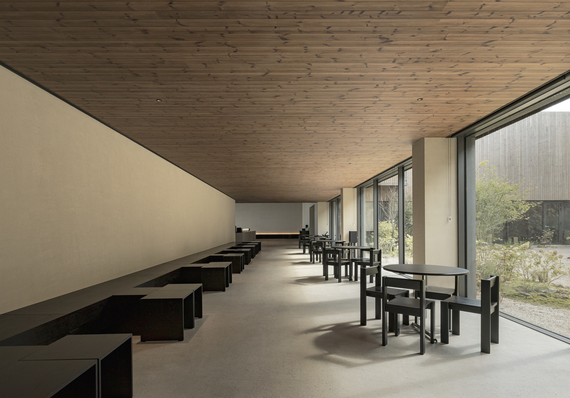 Gallery of SUKSAN Café / MTT - 24