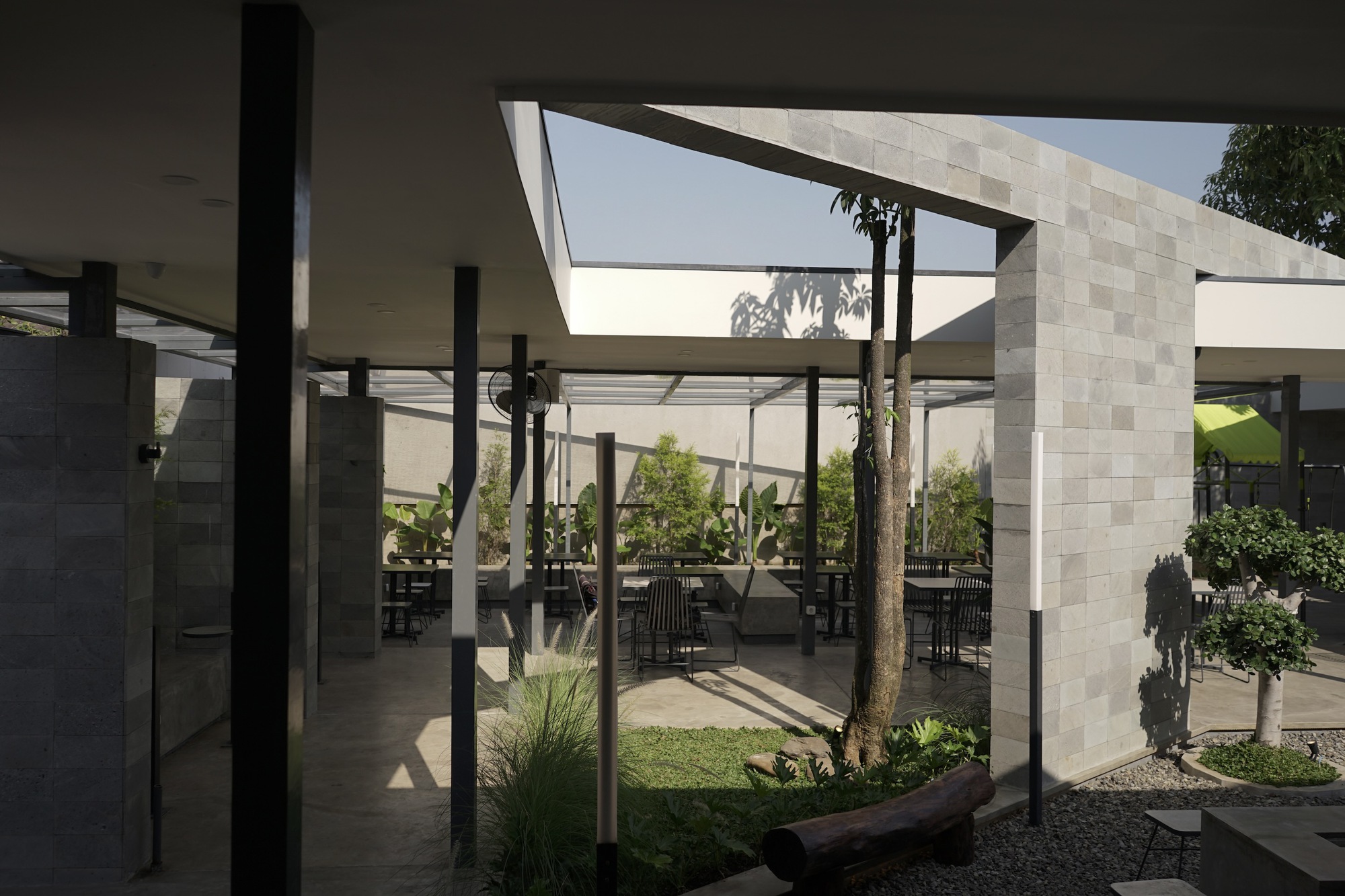 Gallery of Tanulo Coffee / Simpul Studio - 10