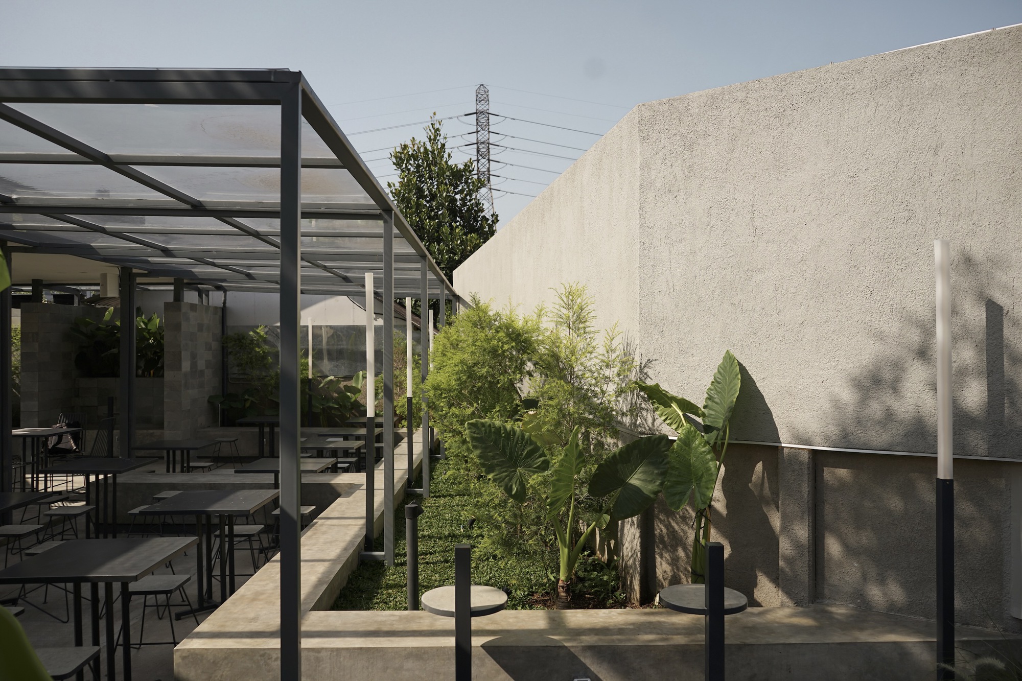 Gallery of Tanulo Coffee / Simpul Studio - 5