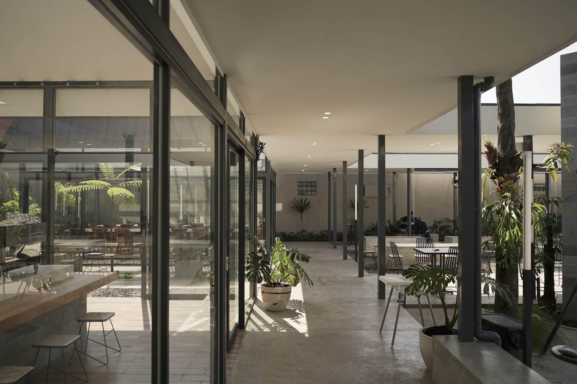 Gallery of Tanulo Coffee / Simpul Studio - 2