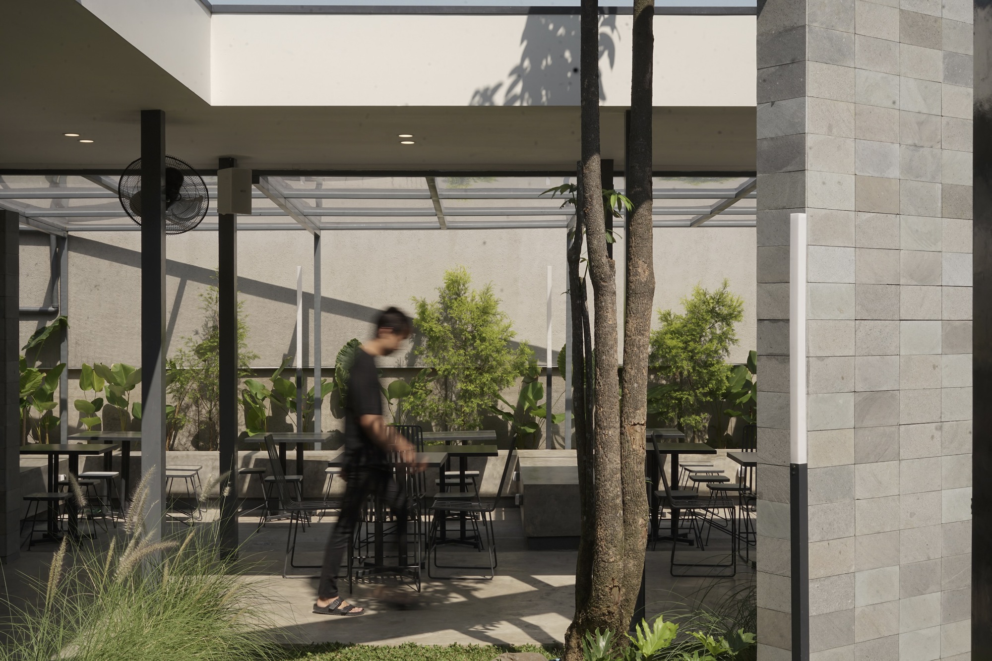 Gallery of Tanulo Coffee / Simpul Studio - 8