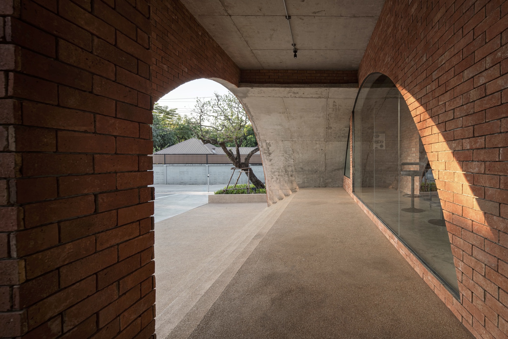 Gallery of DAWN to DUSK Restaurant / TOUCH Architect - 15