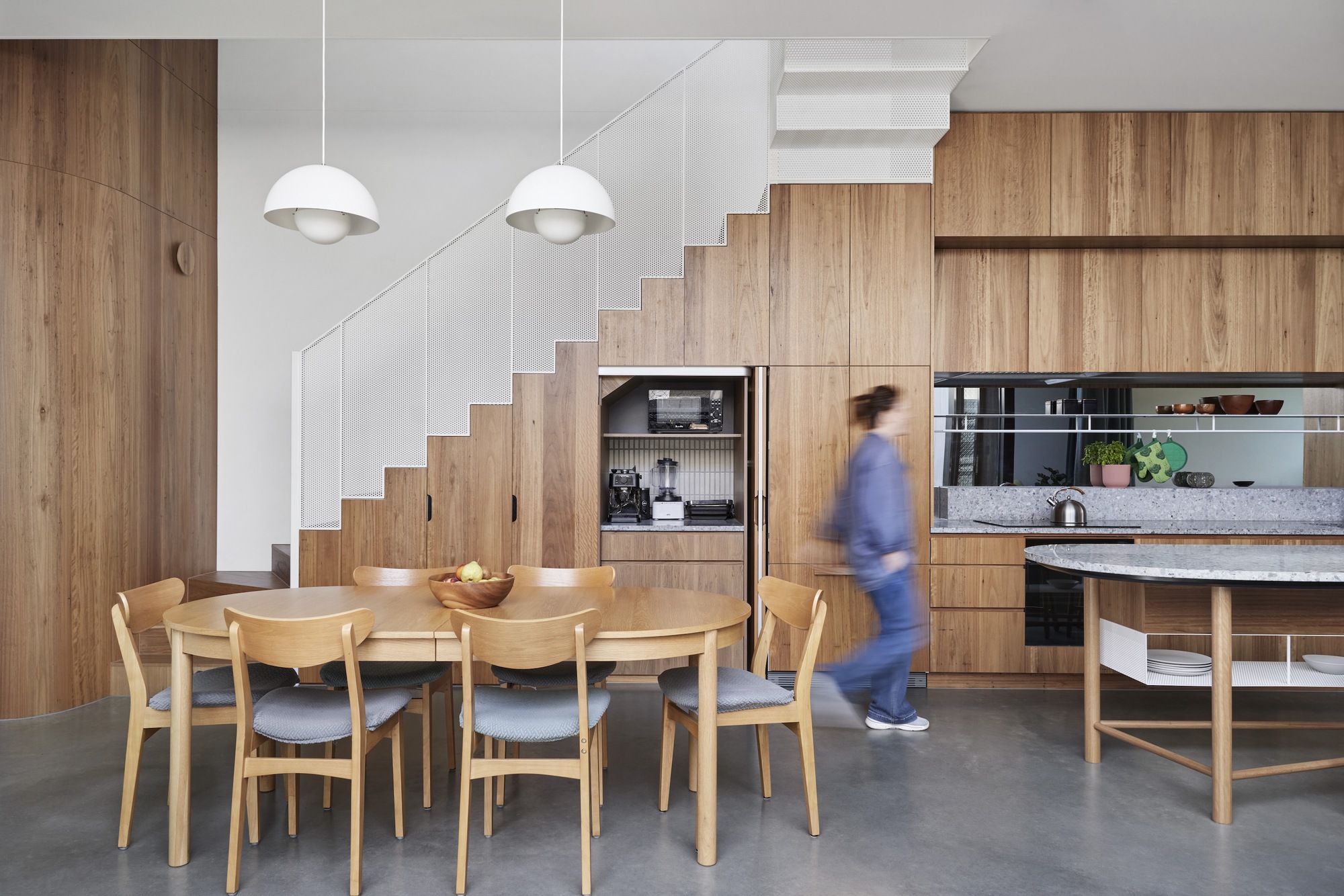 Gallery of Lang 靚 House / Austin Maynard Architects - 15