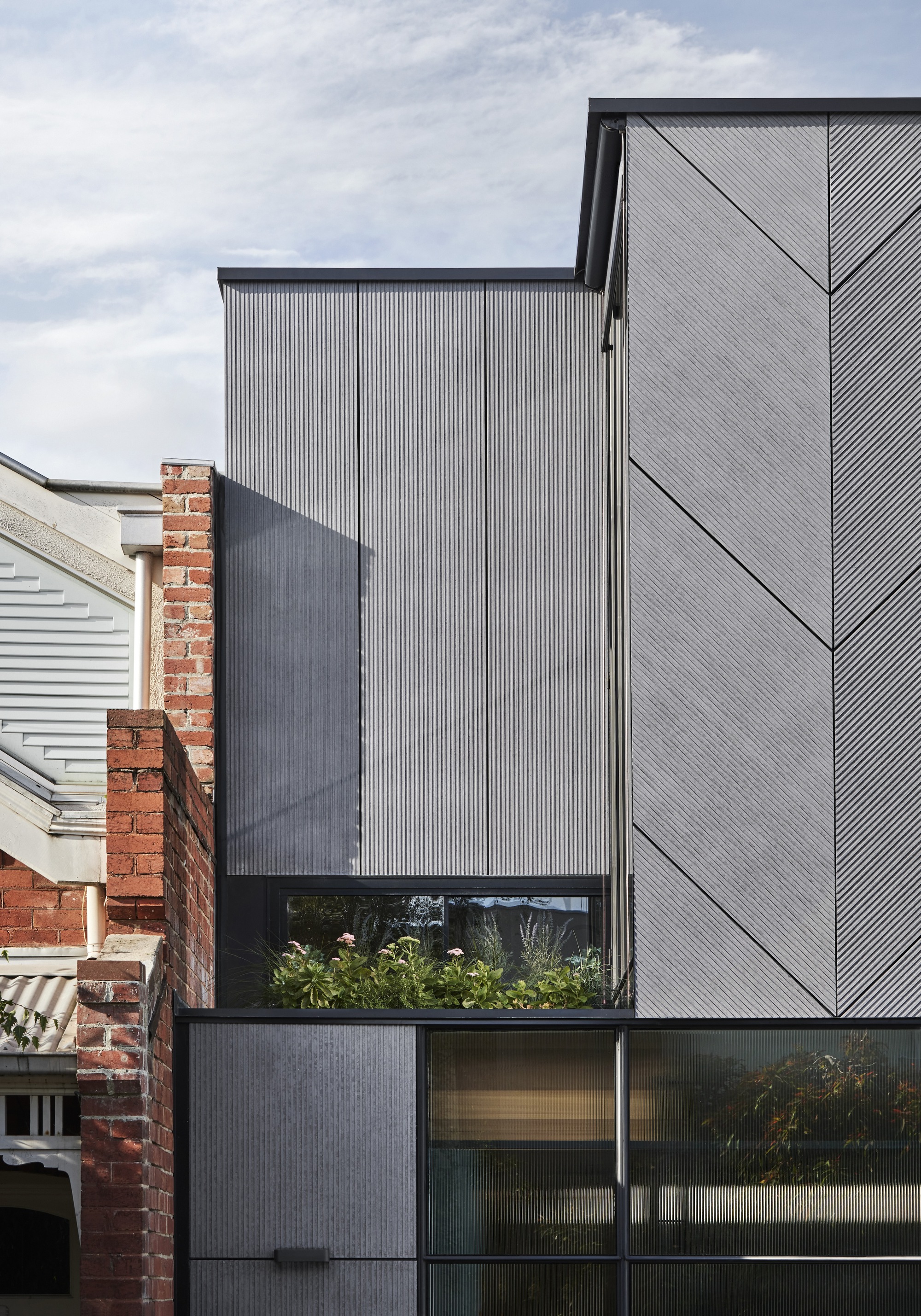 Gallery of Lang 靚 House / Austin Maynard Architects - 27