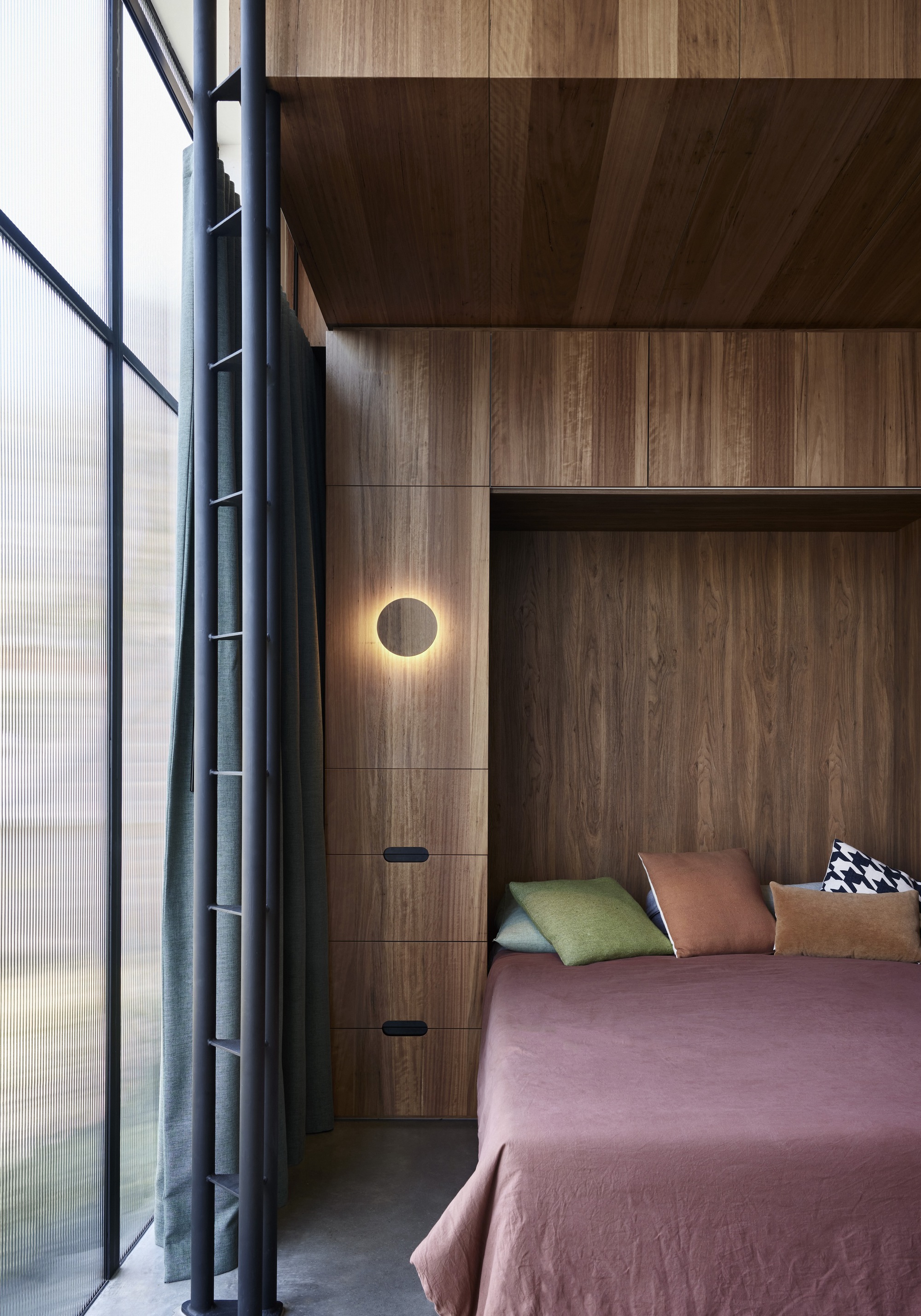 Gallery of Lang 靚 House / Austin Maynard Architects - 25