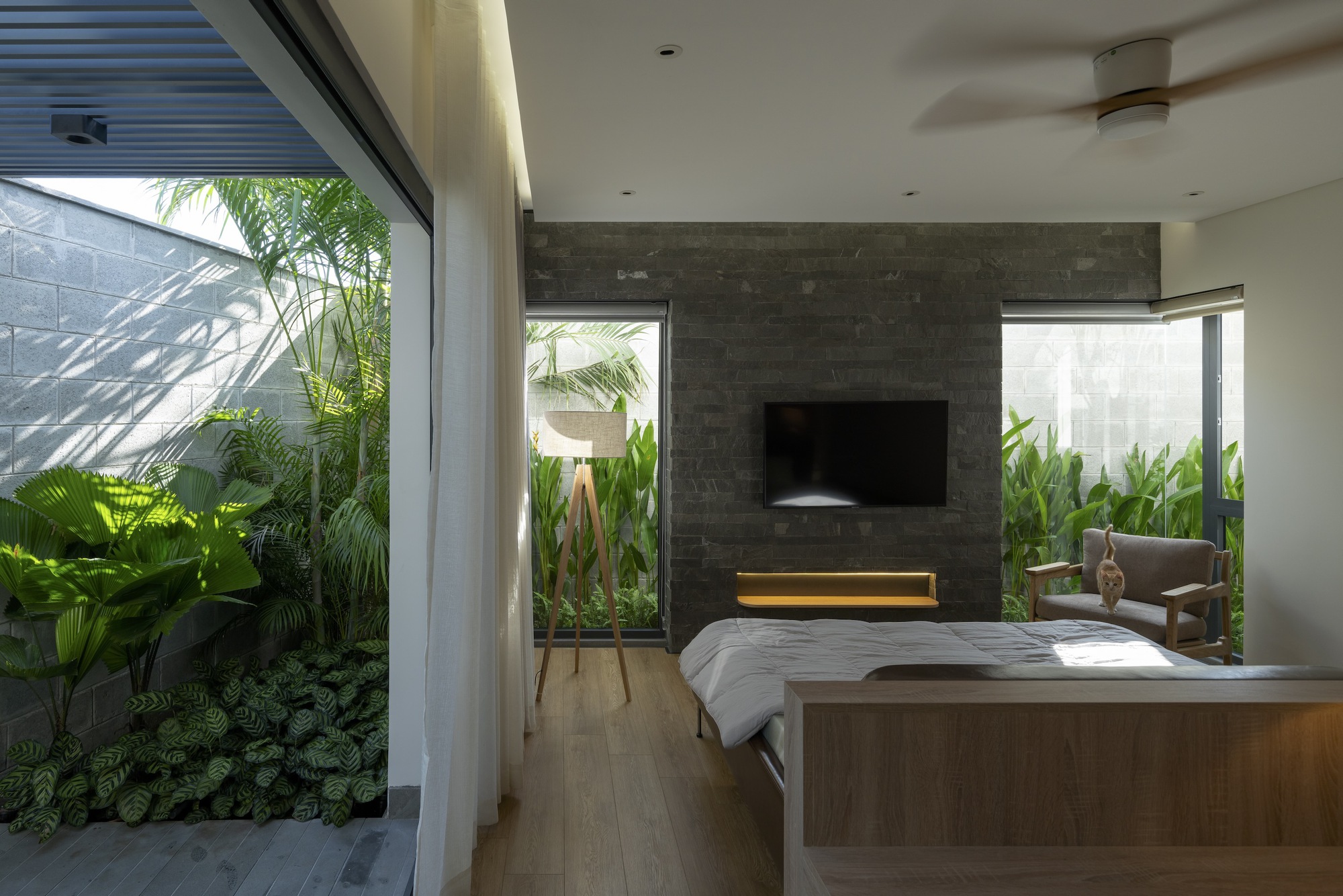 Gallery of Dan House / KCONCEPT + KOHARCHITECTS - 10