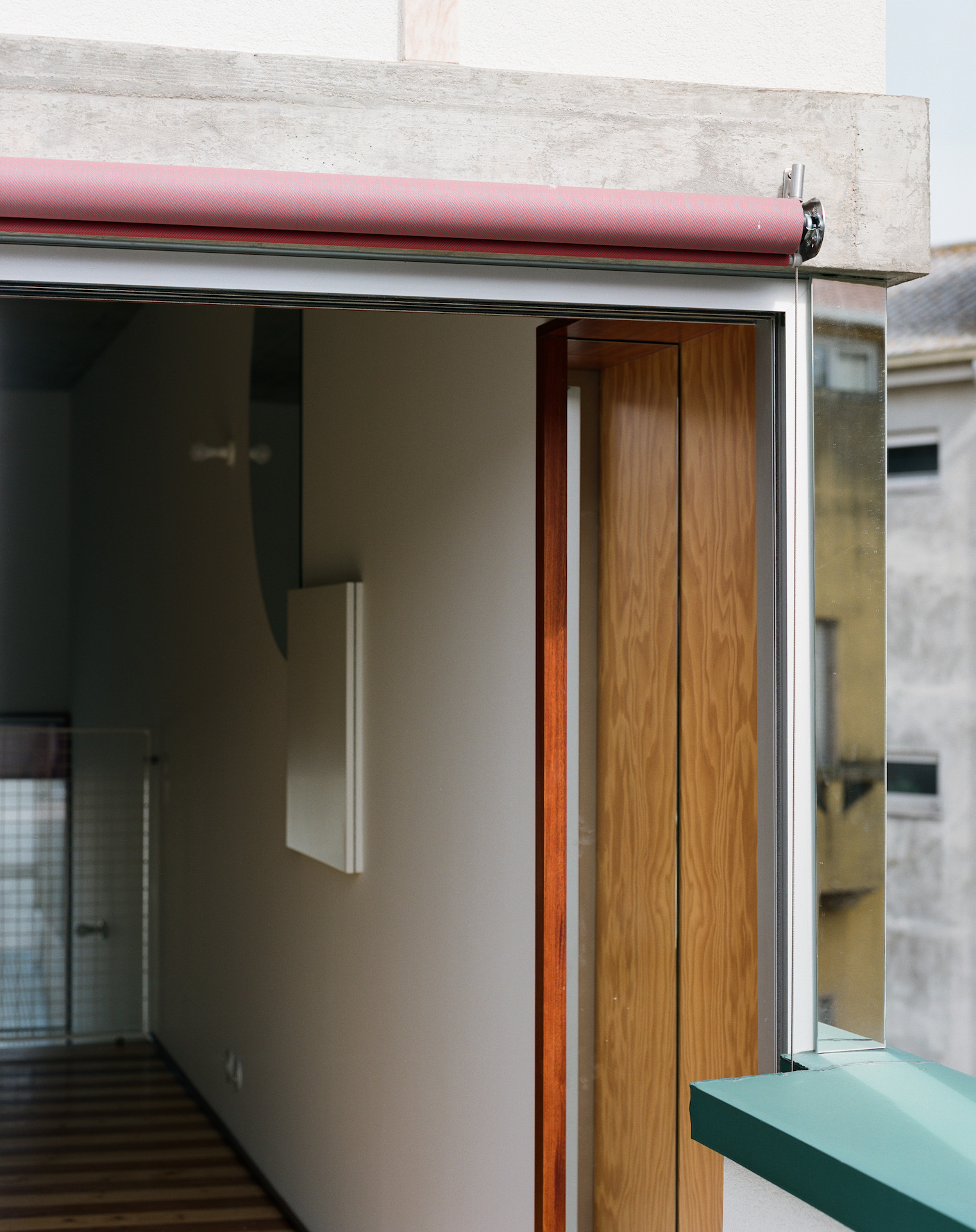 Gallery of Housing with Pink Chimneys / fala - 10