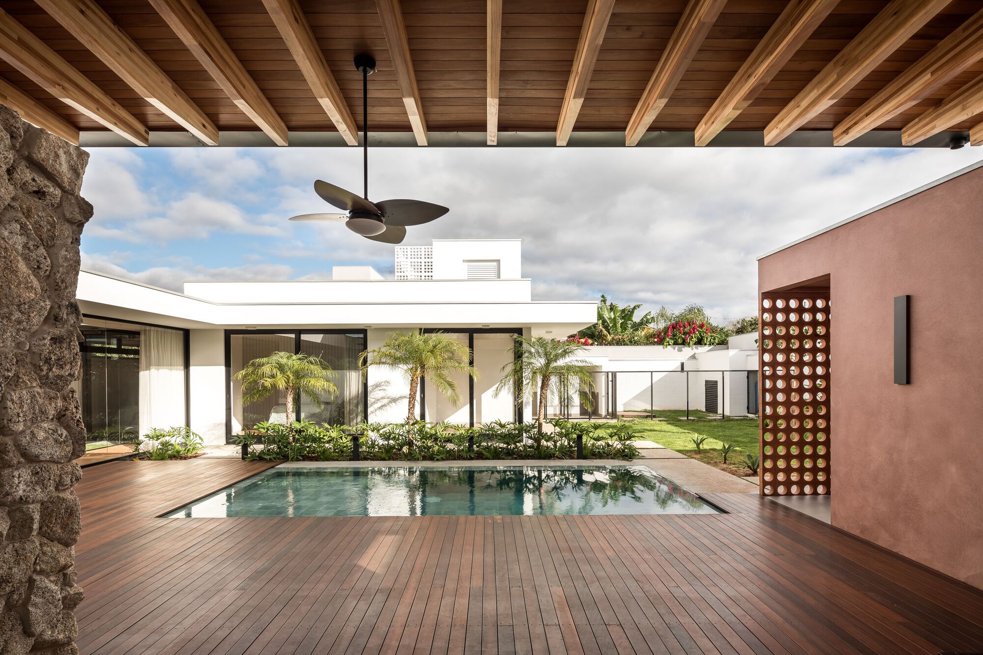 Gallery of RNT House / StudioCon Arquitetura - 12