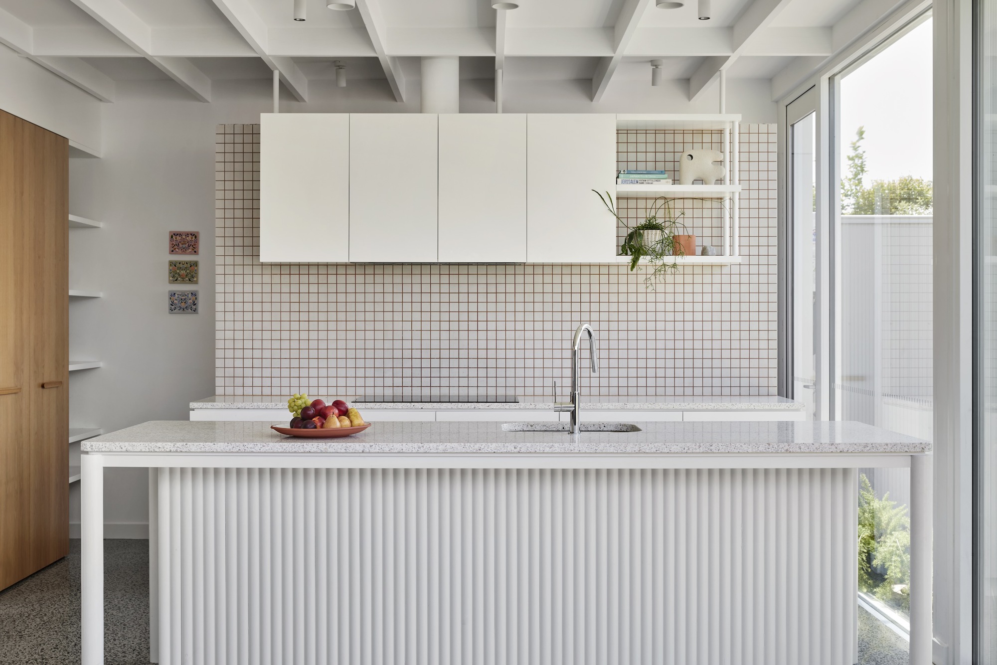 Gallery of Kiddy Kitty Court House / Kuzman Architecture - 12