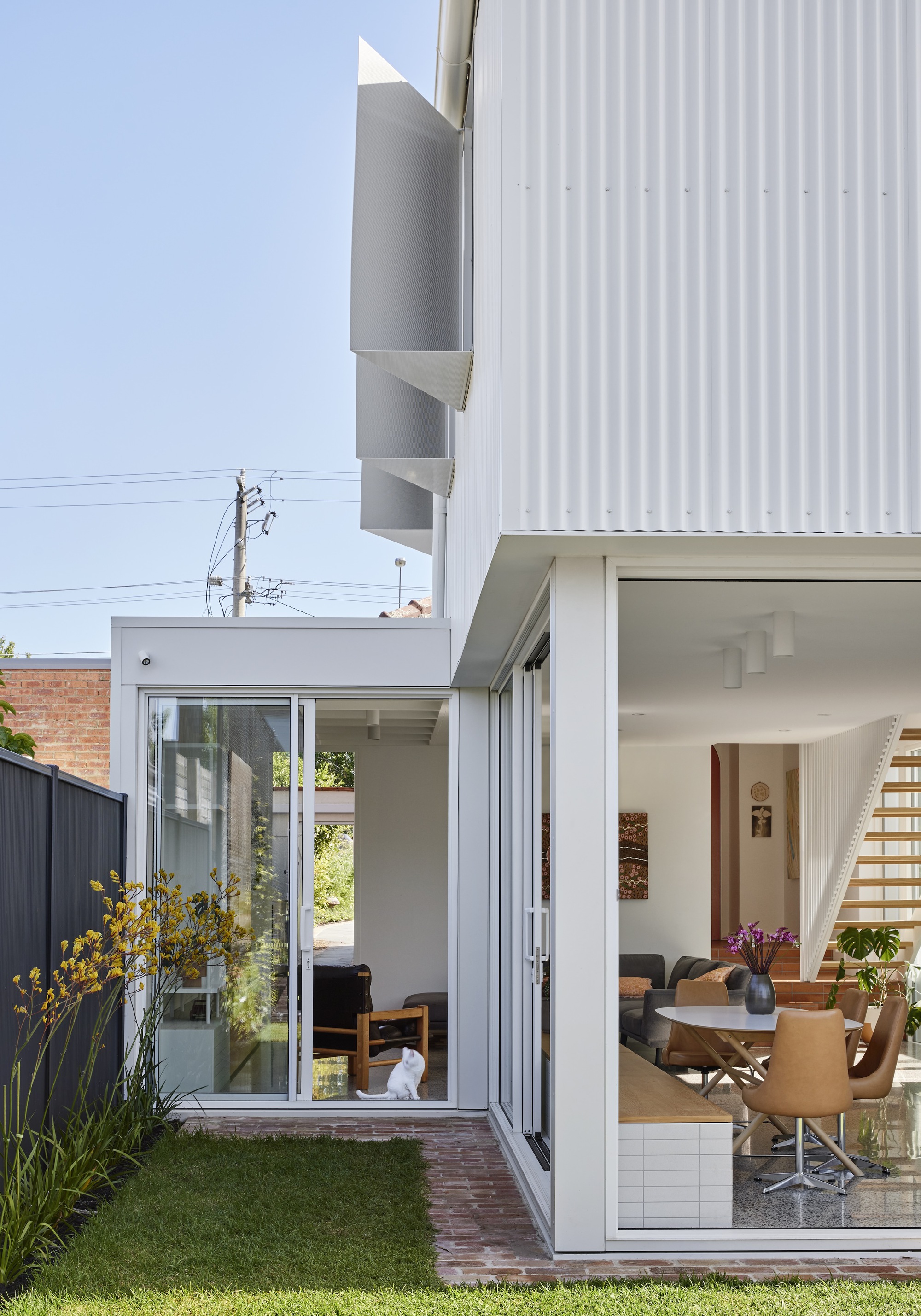 Gallery of Kiddy Kitty Court House / Kuzman Architecture - 7