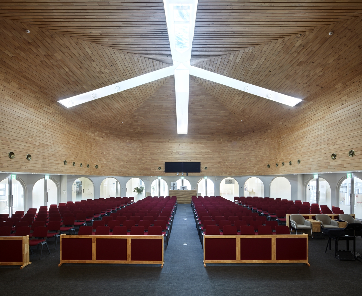 Gallery of YeongJong Do Onnuri Church / shinslab architecture - 1