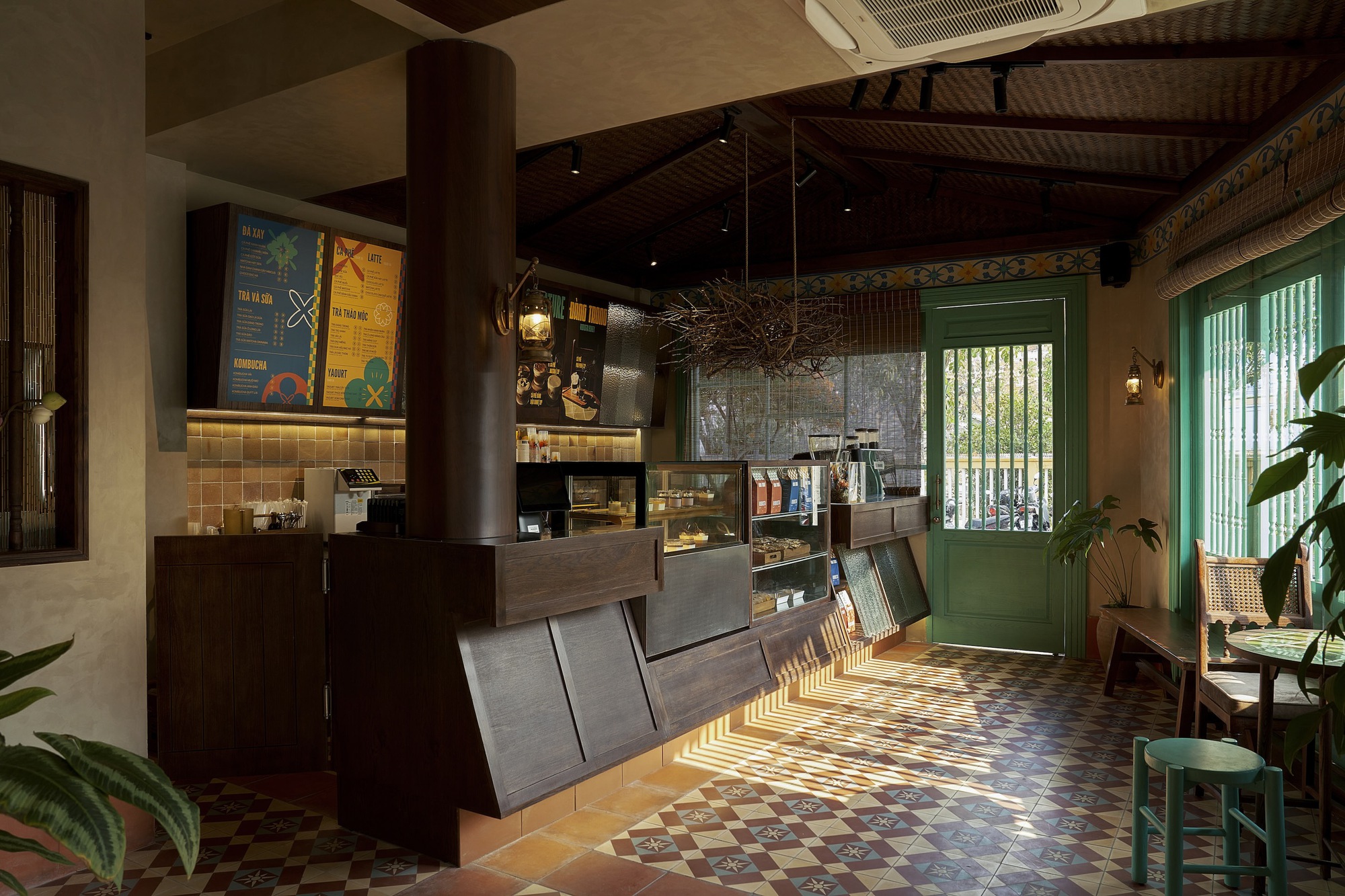 Gallery of Dang Trong Coffee / KSOUL Studio - 28