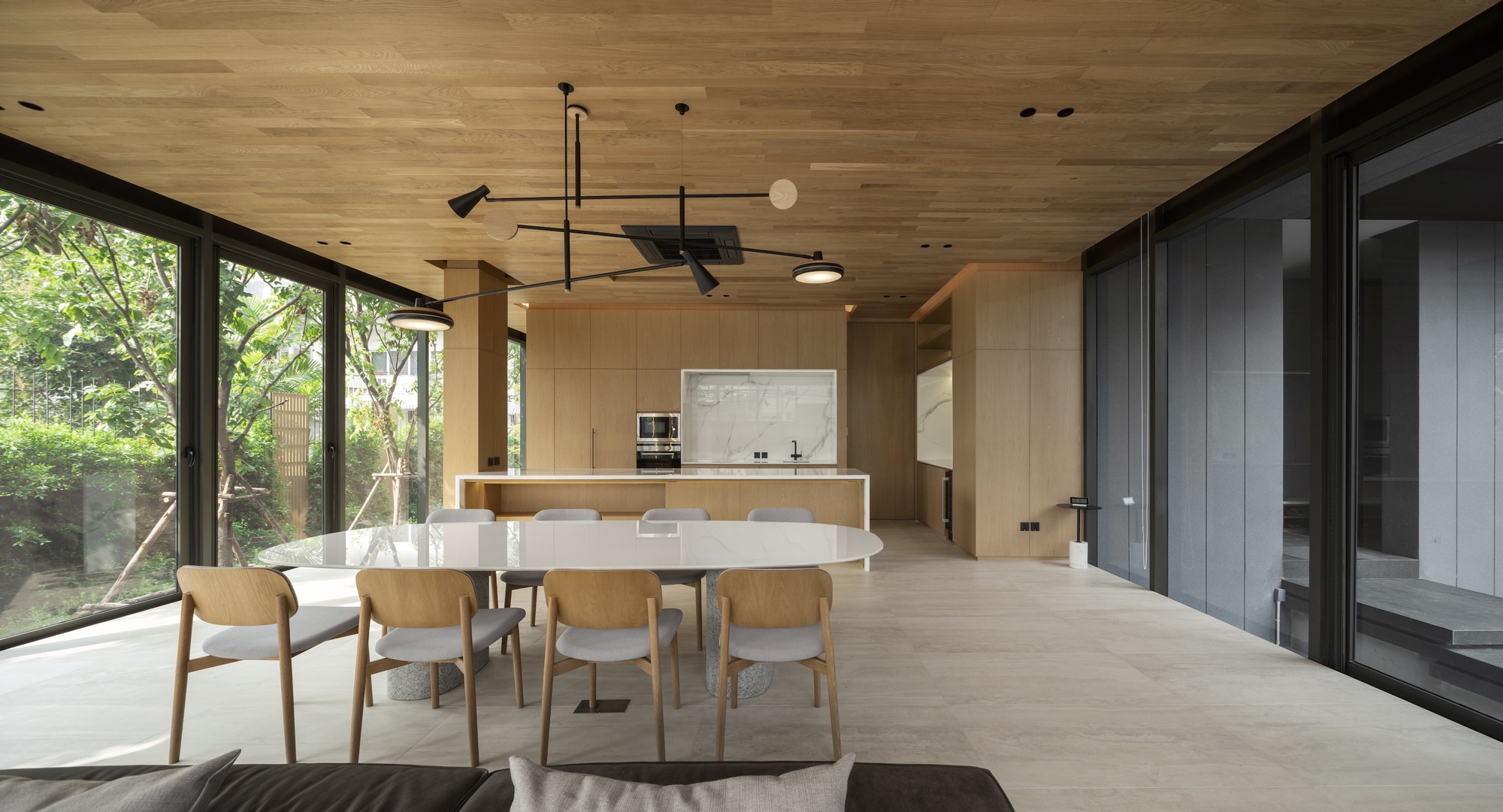 Gallery of The Waterfall House / Greenbox Design - 12