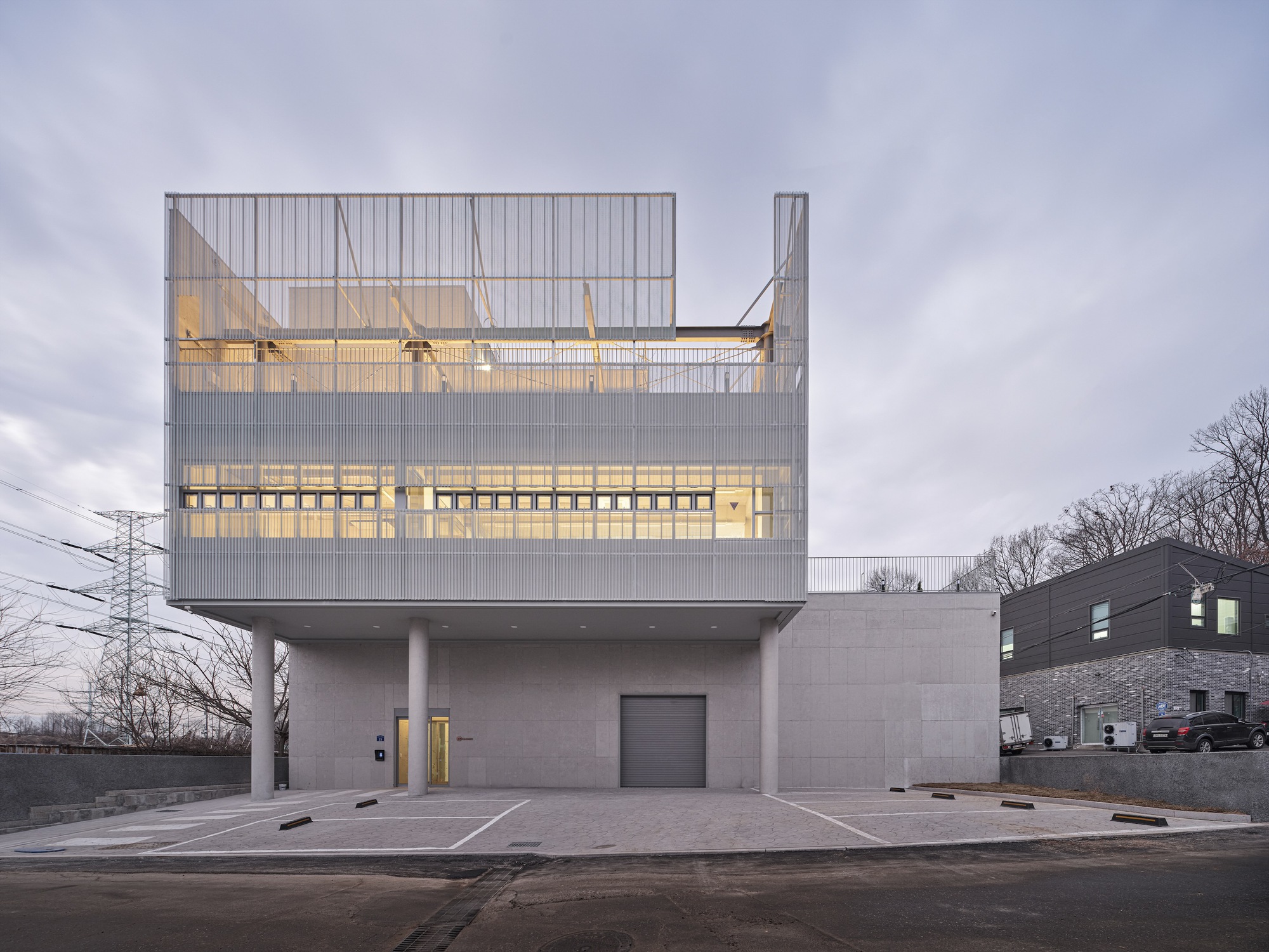 Gallery of C-PROJECT Commercial and Office Building / GAGAHOHO ...